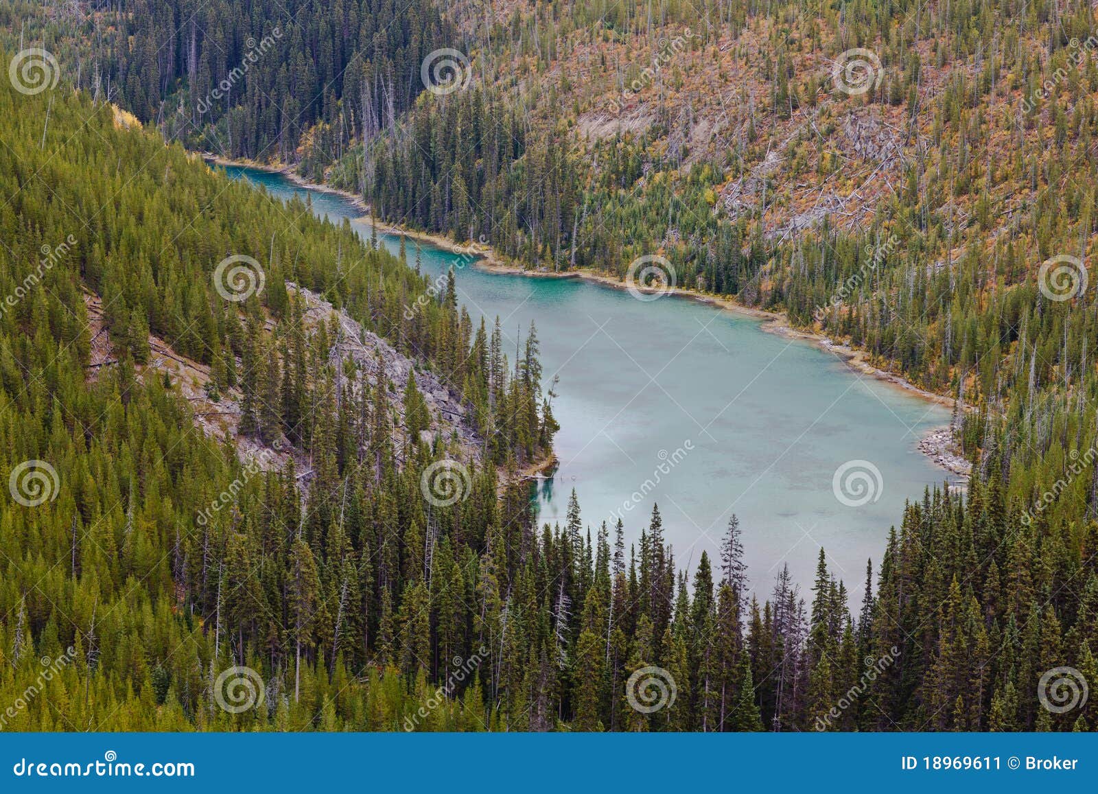 Vista Lake, Canada stock image. Image of discovery, scenery - 18969611