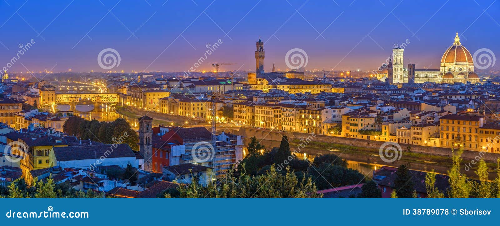 Vista Su Firenze Alla Notte Fotografia Stock - Immagine di cupola ...