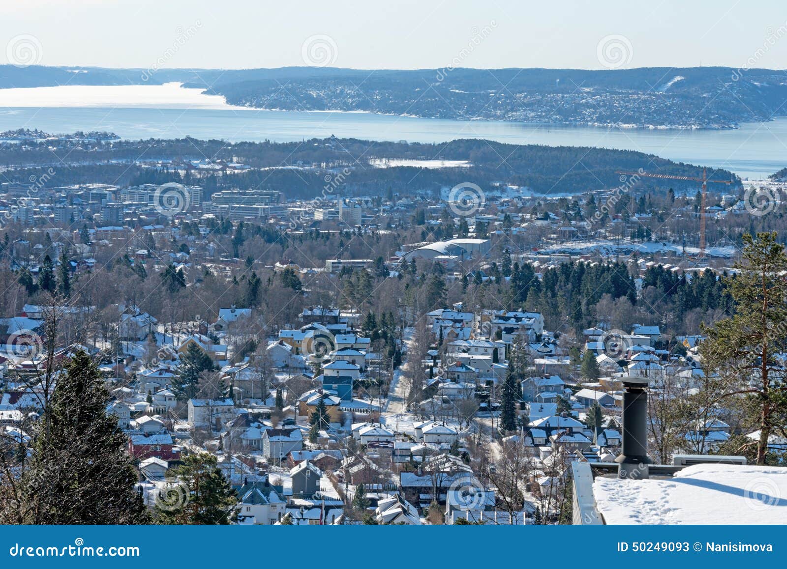 Vista su Oslo all'inverno immagine stock. Immagine di struttura - 50249093