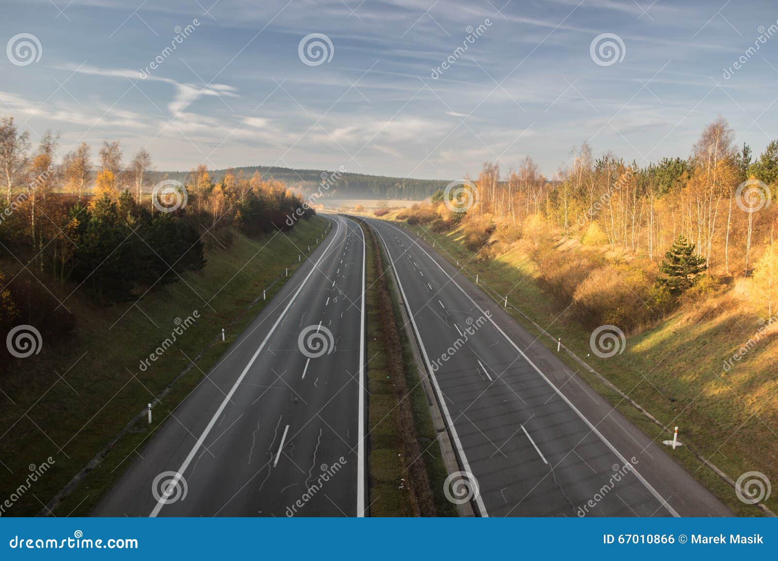 Vista Sulla Strada Principale Fotografia Stock - Immagine di velocità ...
