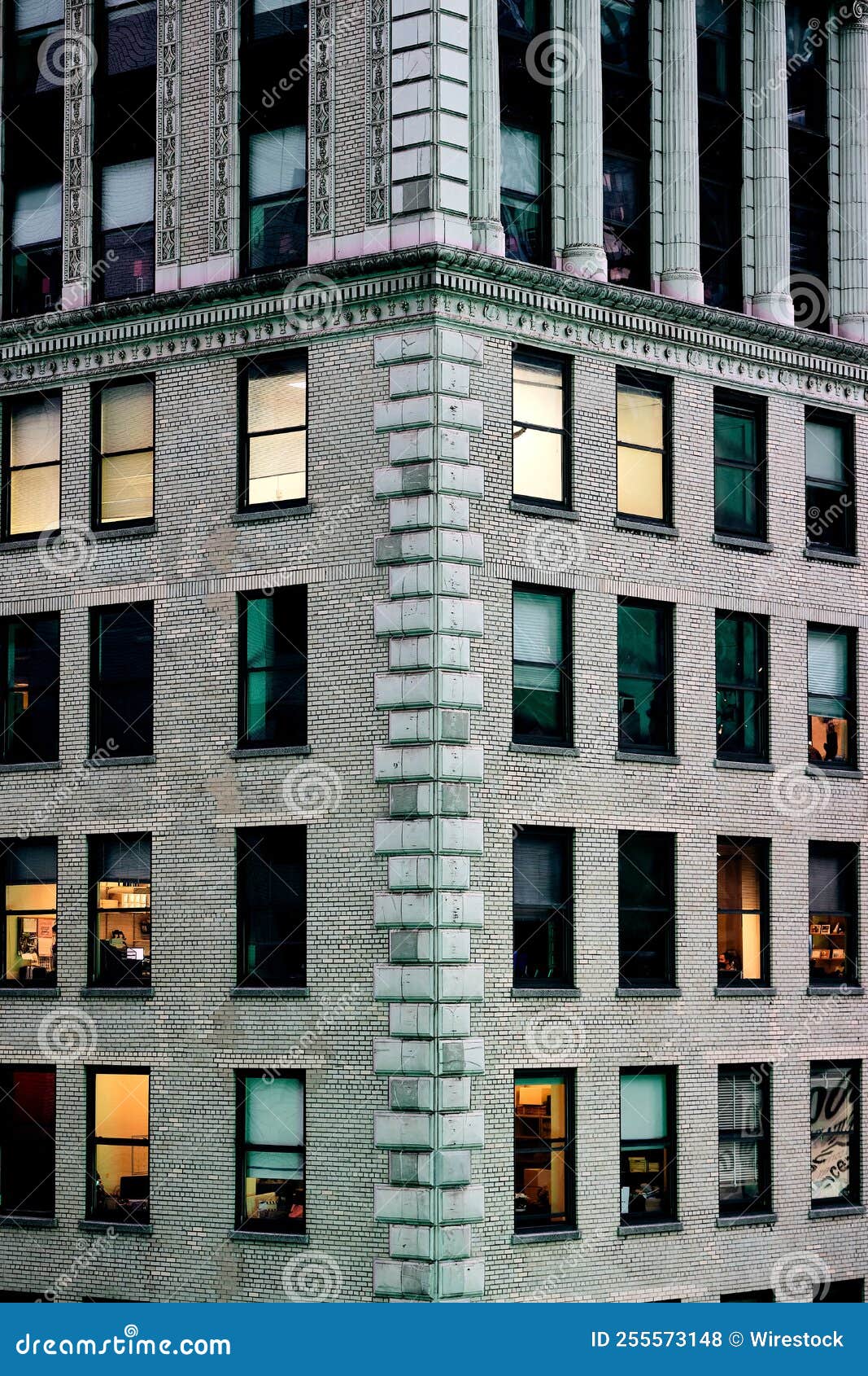 Vistas Al Exterior De Un Edificio Antiguo De La Ciudad De Nueva York Foto de archivo editorial ...