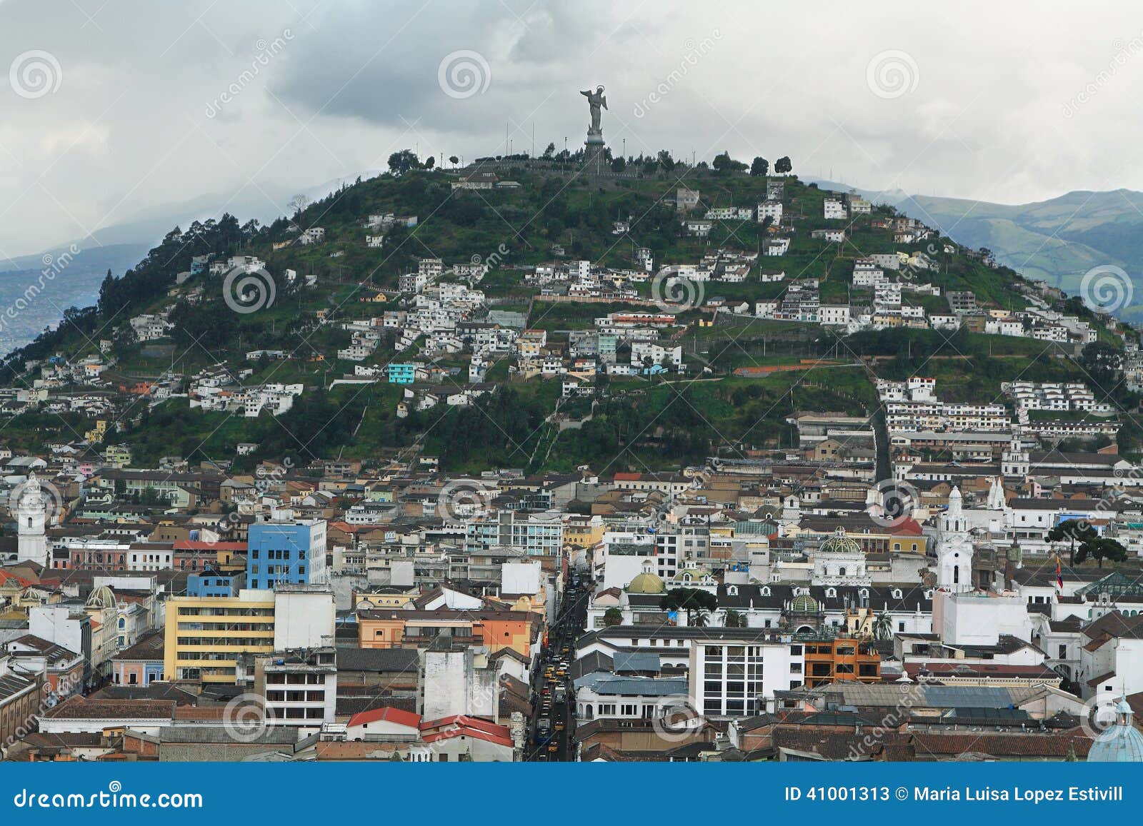 Vistas del EL Panecillo imagen de archivo. Imagen de america - 41001313