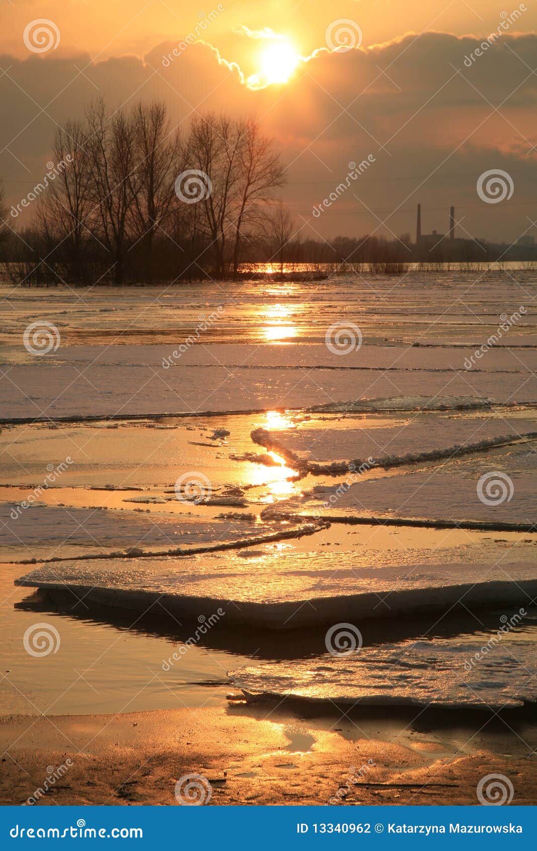 Vistula River in Poland - Sunset. Stock Photo - Image of floe, area ...