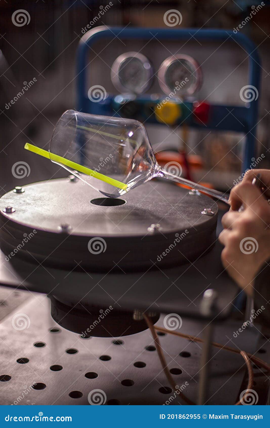 Visual Experiments in Physics and Chemistry from the School Curriculum ...