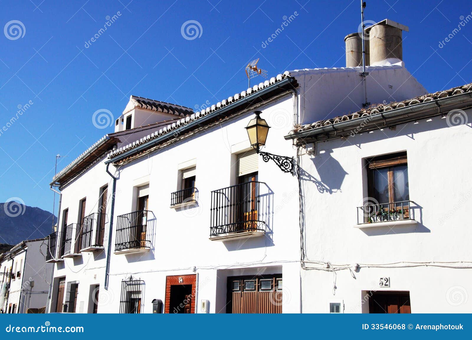 Vita Hus, Antequera, Spanien. Arkivfoto - Bild av vitt, himmel: 33546068