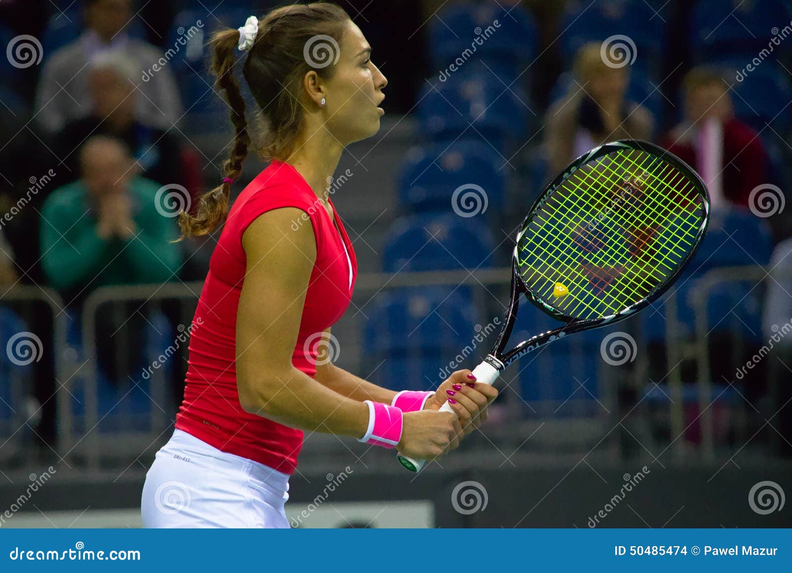 Vitalia Diatchenko image stock éditorial. Image du pendant - 50485474