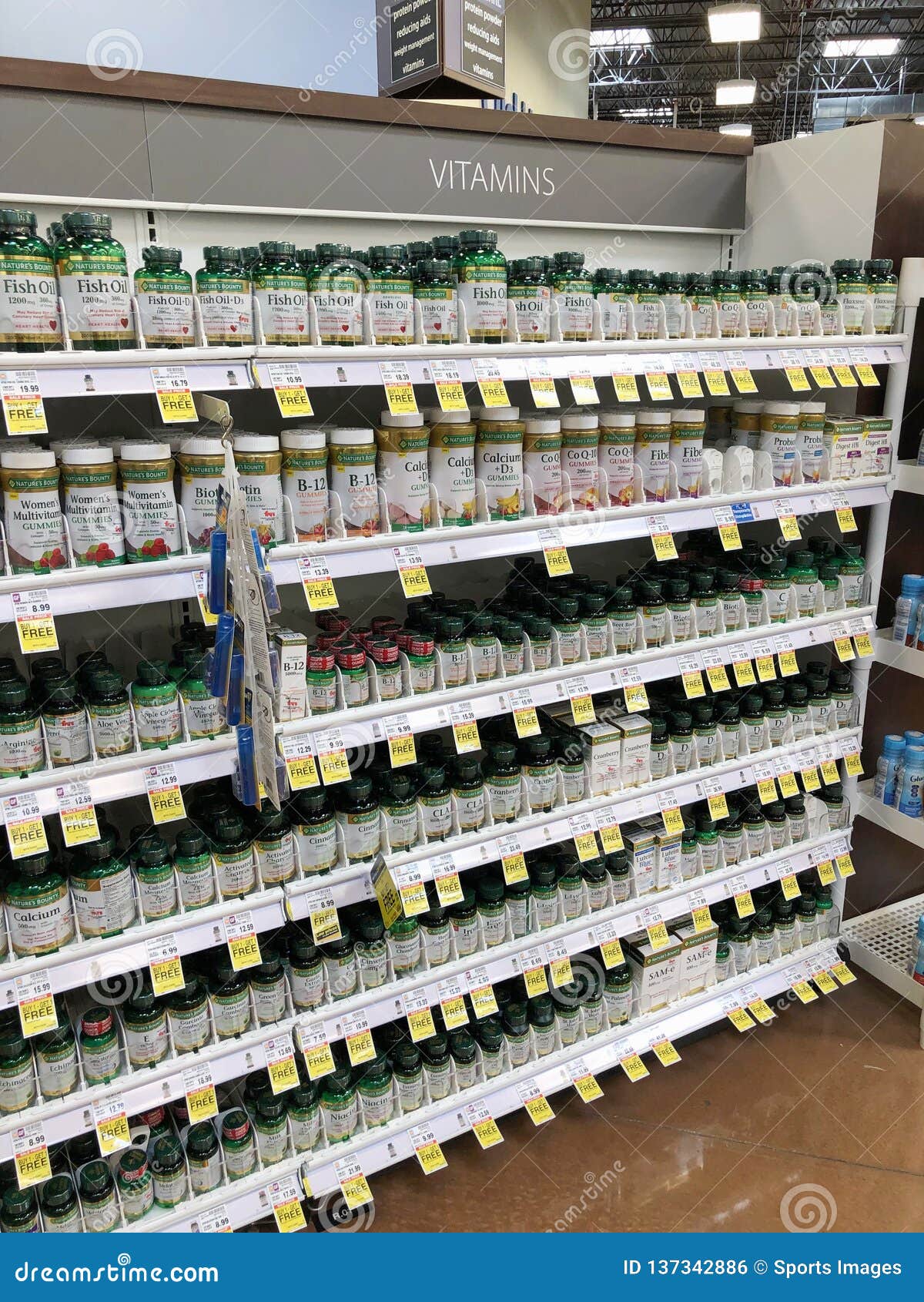 Vitamins and Supplements editorial photo. Image of health - 137342886