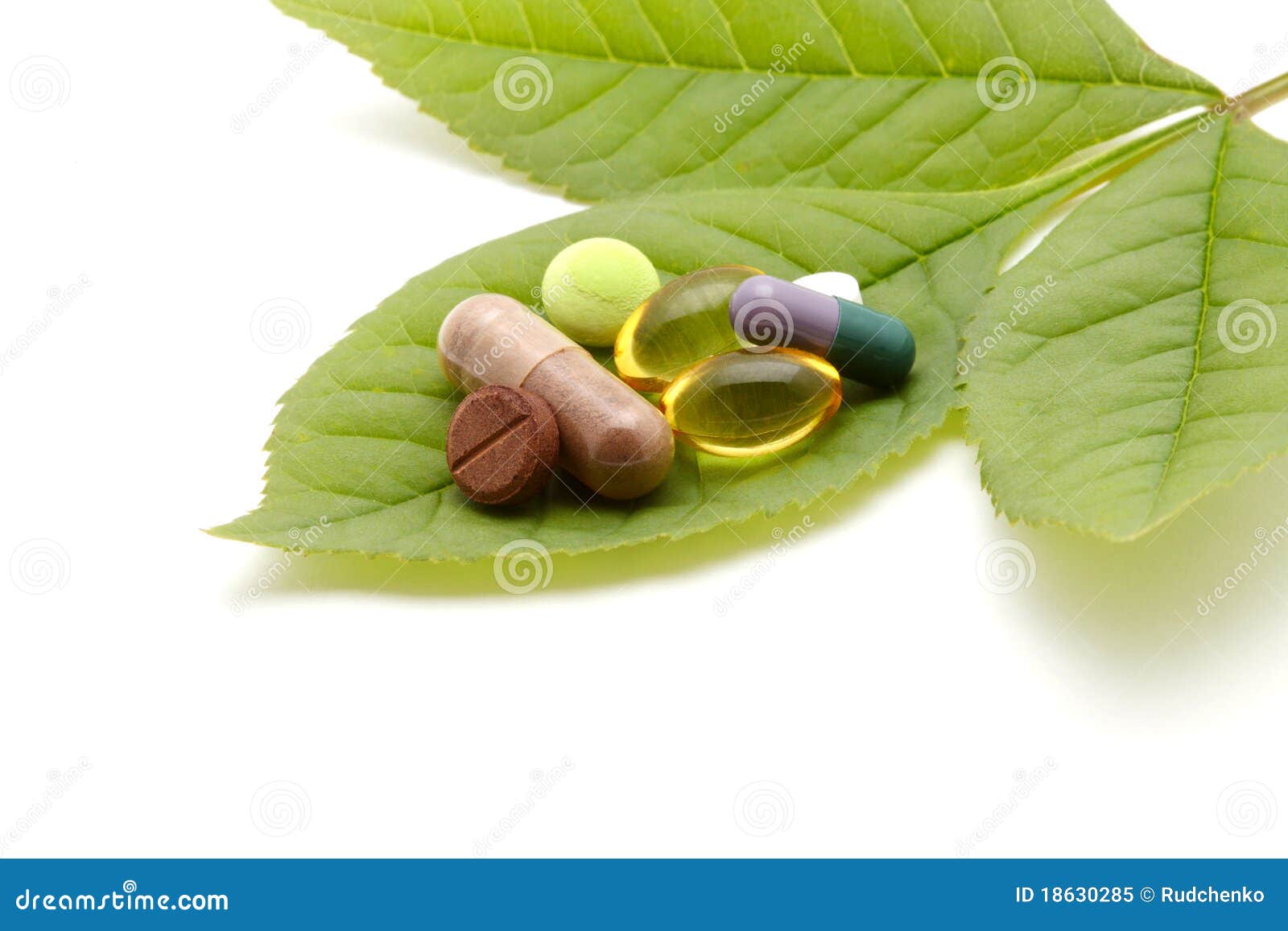 Vitamins, Tablets and Pills on Leaf Stock Image - Image of herb, cure ...