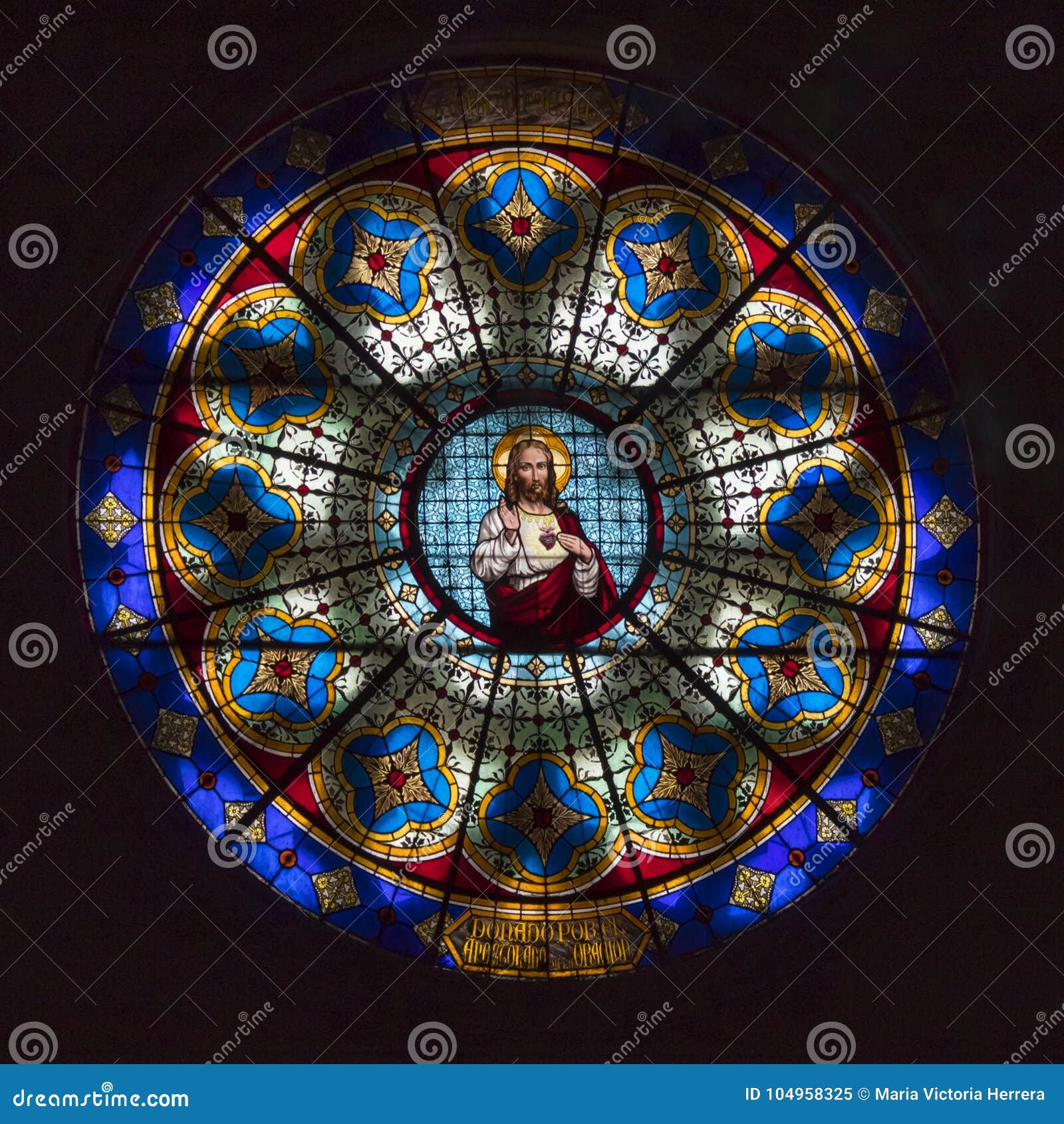 Vitral De Jesus Na Catedral Imagem Editorial - Imagem de vidro, redondo ...