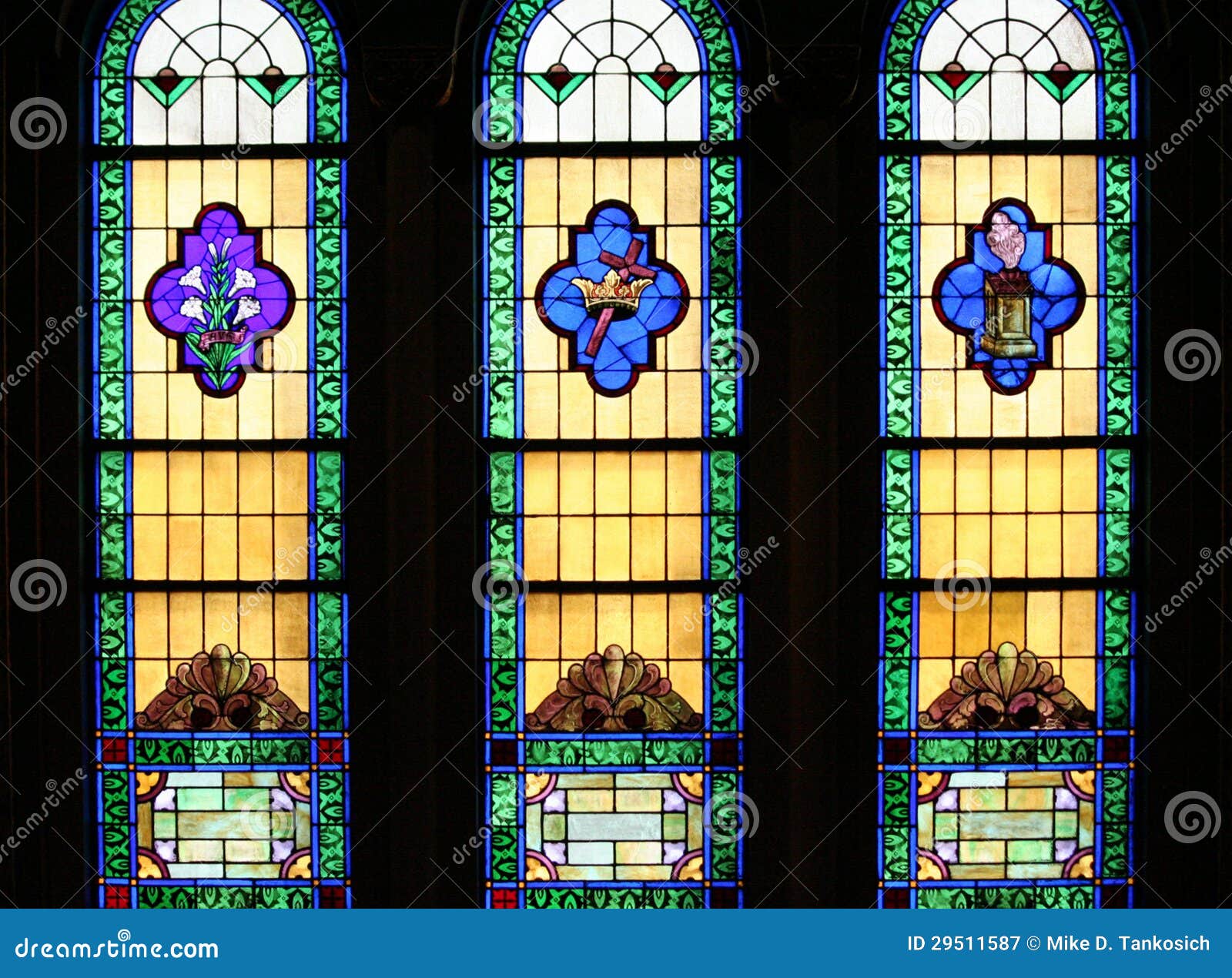 Vitrales religiosos imagen de archivo. Imagen de religioso - 29511587