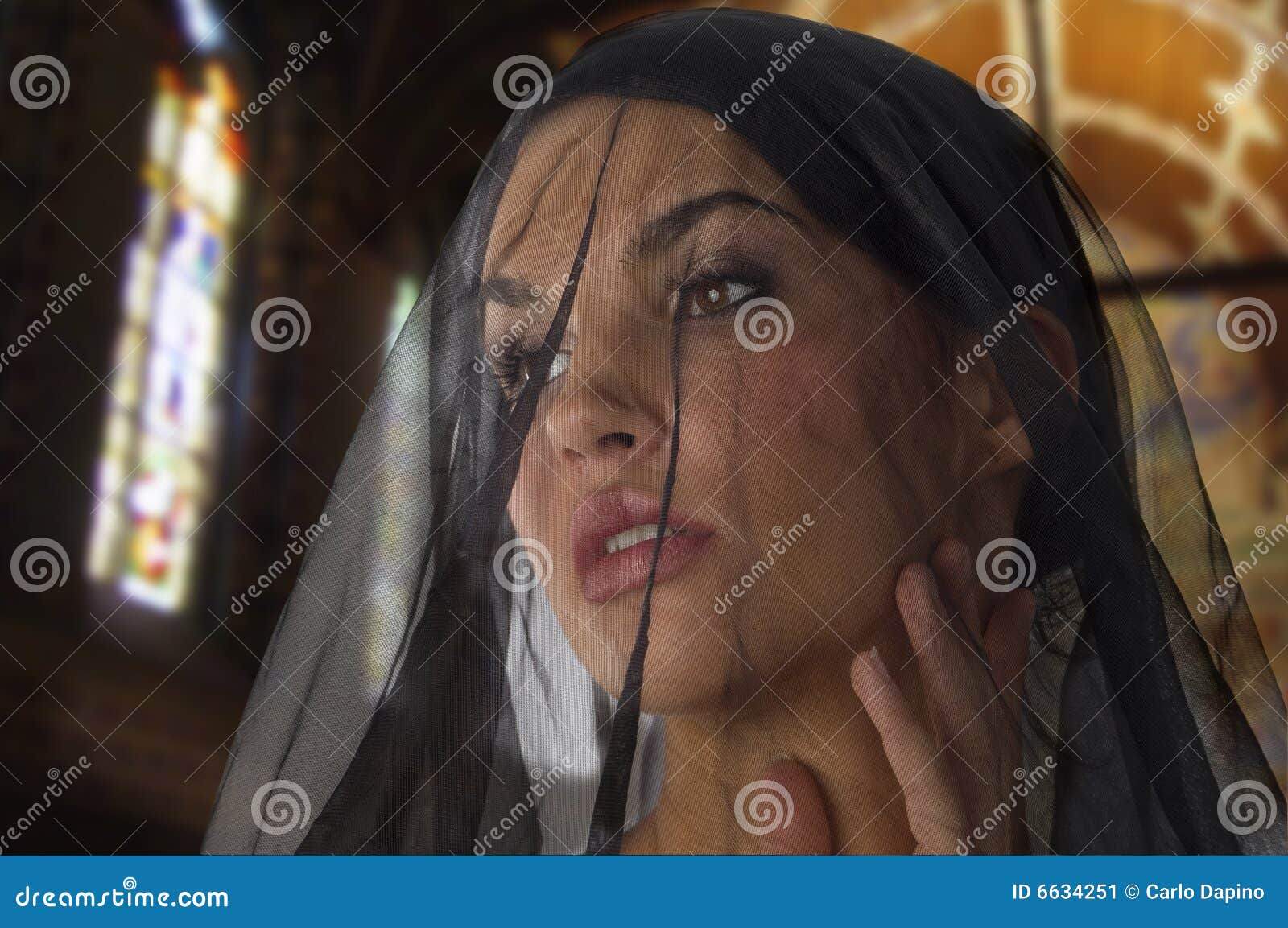 Viuda en iglesia imagen de archivo. Imagen de estilo, carnaval - 6634251