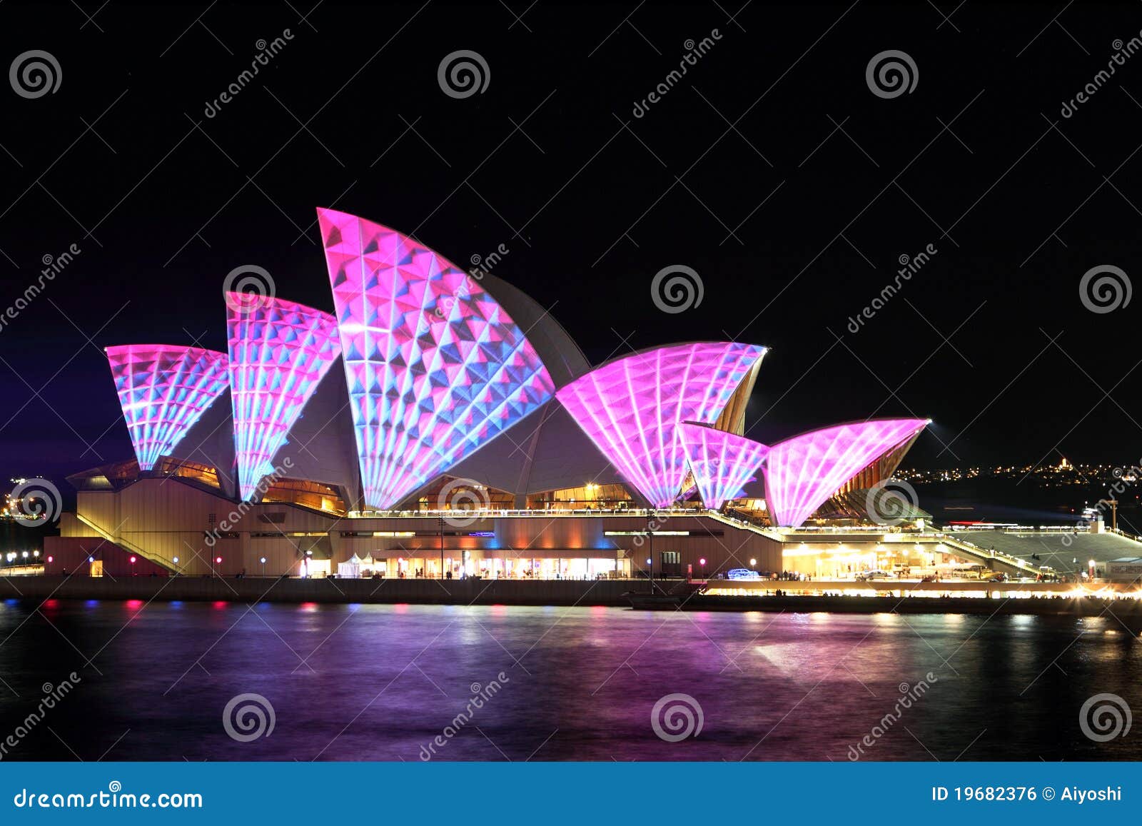 Vivid Opera House editorial photo. Image of south, opera - 19682376