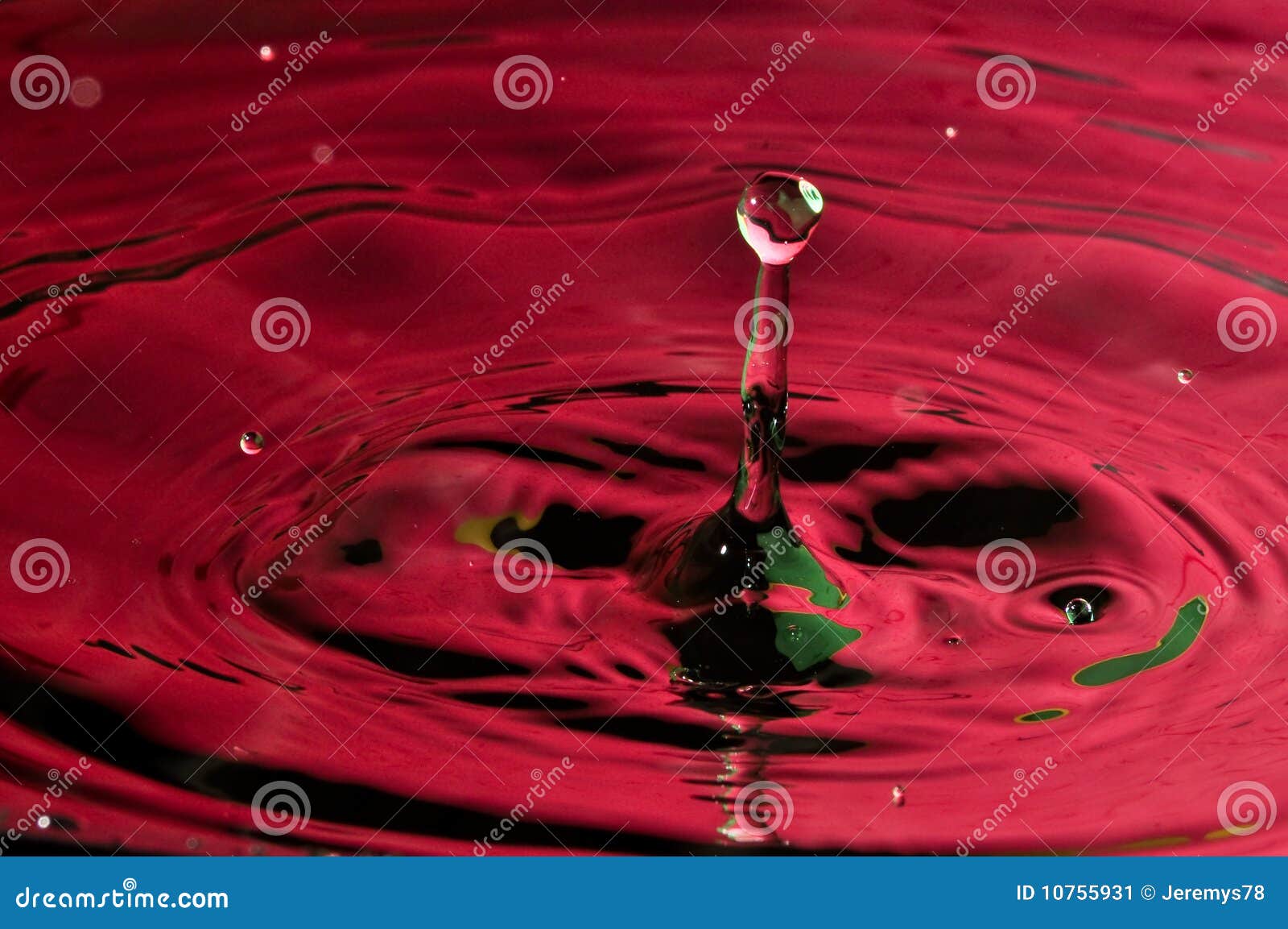 Vivid Red Water Drop and Splash Stock Image - Image of crimson, pattern ...