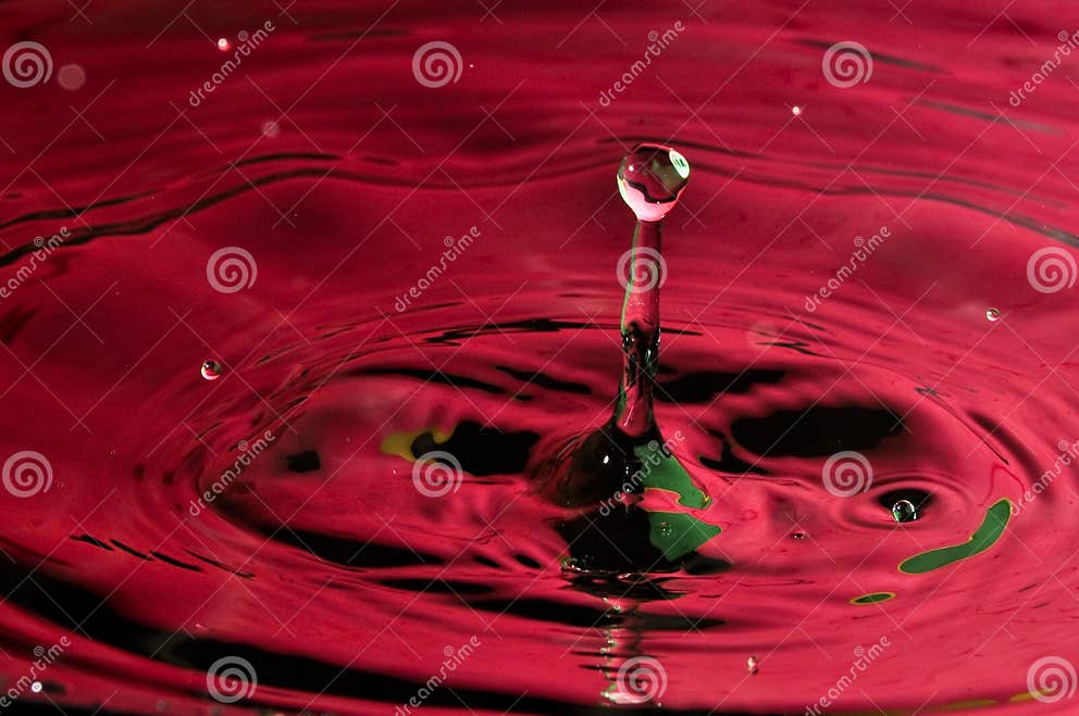 Vivid Red Water Drop and Splash Stock Image - Image of crimson, pattern ...