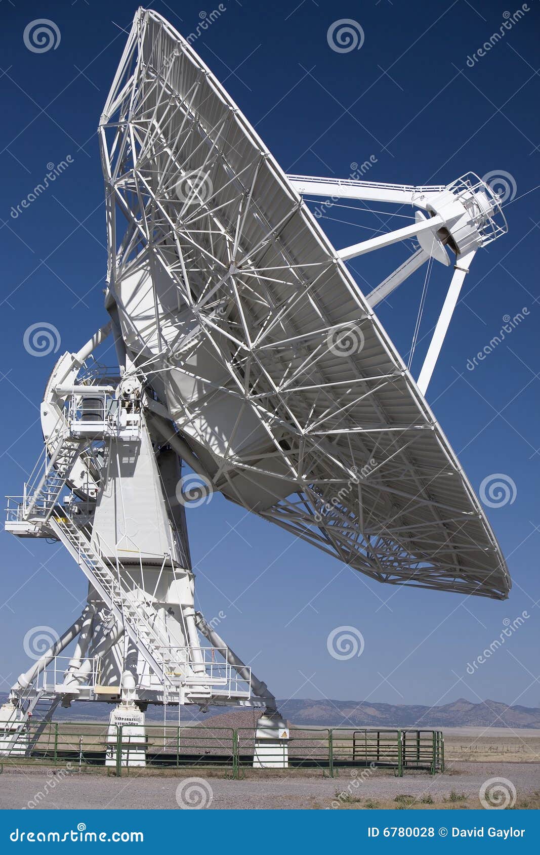 VLA Dish stock photo. Image of astronomy, technology, space - 6780028