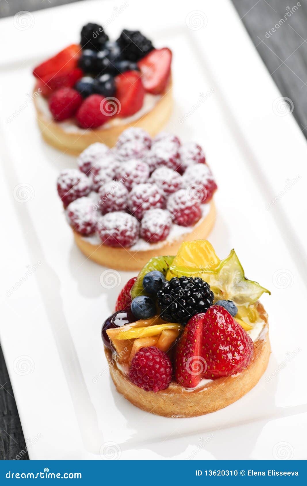 Vlaaien stock foto. Image of delicatesse, bakkerij, gebakken - 13620310