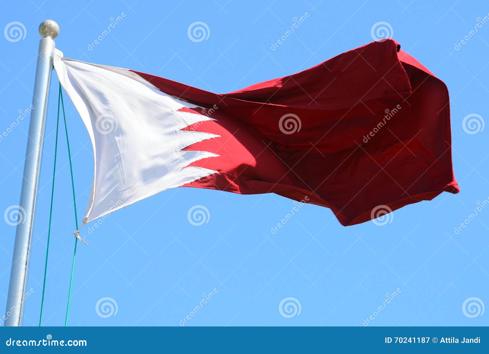 Vlag van Qatar stock afbeelding. Image of doha, land - 70241187