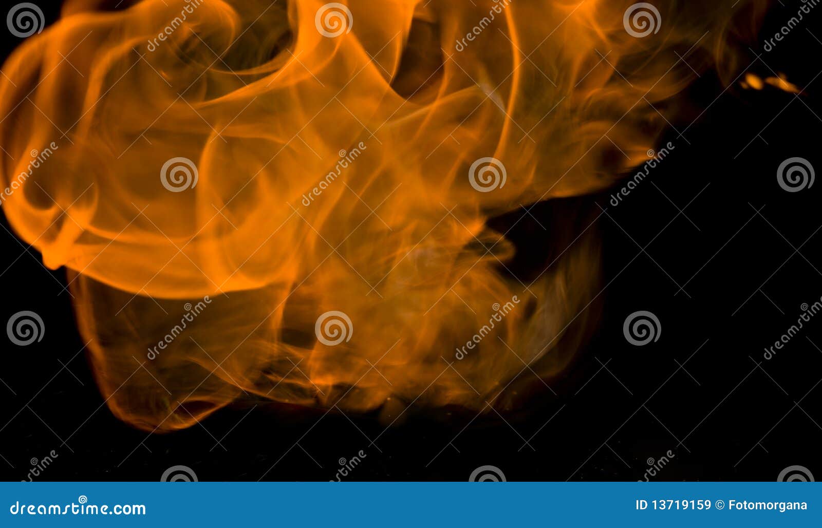 Vlammen stock afbeelding. Image of brand, lucht, rook - 13719159