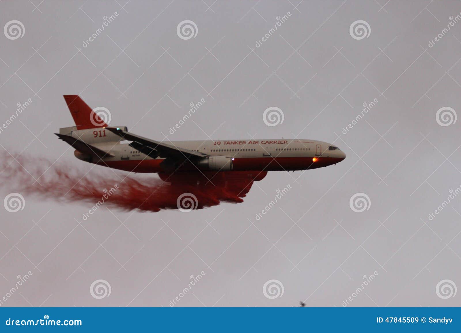 VLAT DC-10 editorial stock image. Image of extinguish - 47845509