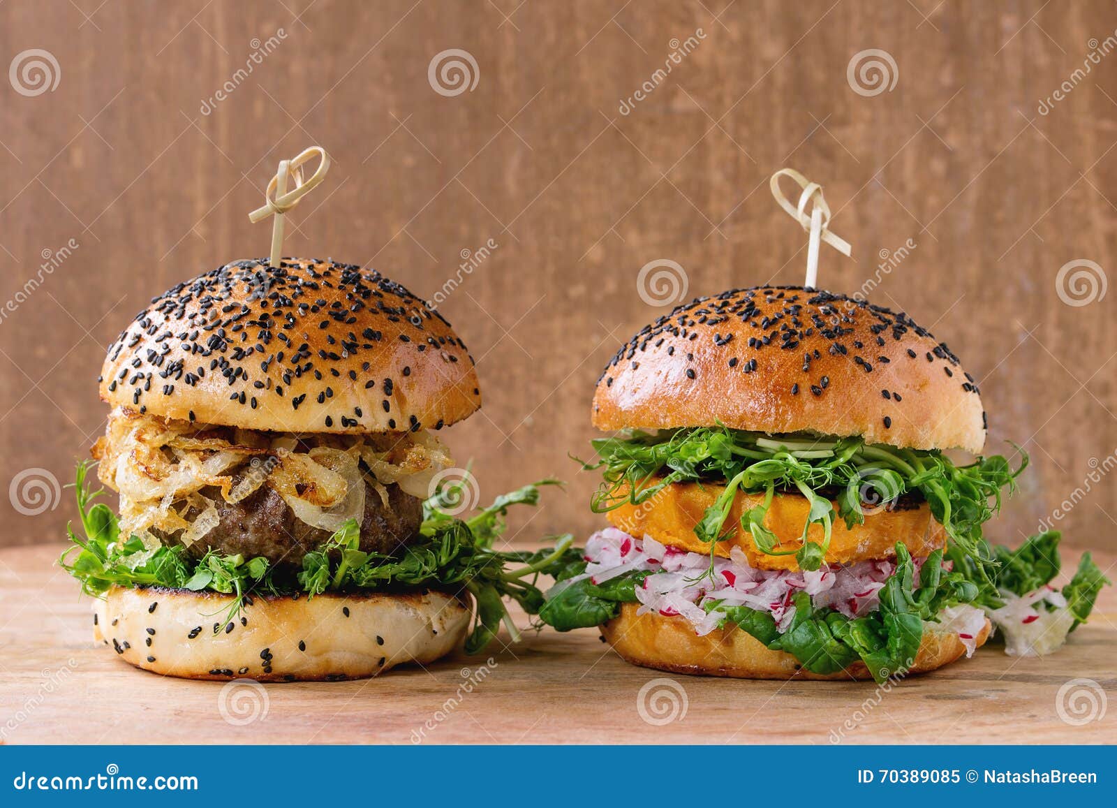 Vlees en veggie burgers stock afbeelding. Image of diner - 70389085