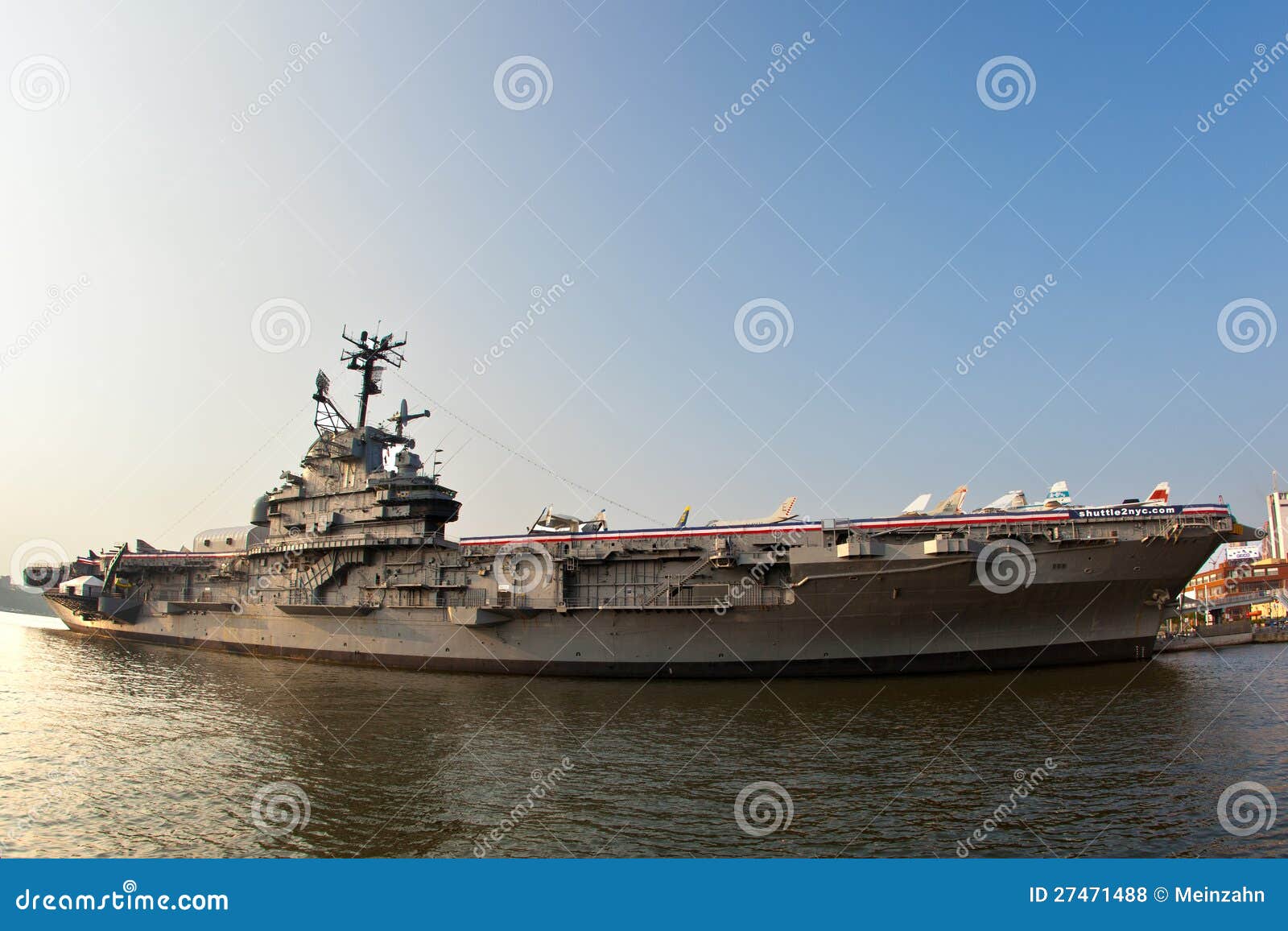 Vliegdekschip Als Museum in New York Redactionele Stock Foto - Image of ...