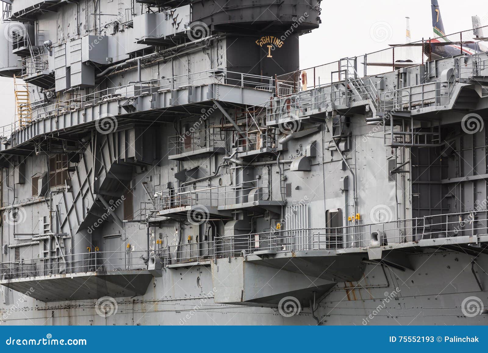 Vliegdekschip Onversaagd USS Redactionele Stock Foto - Image of ...