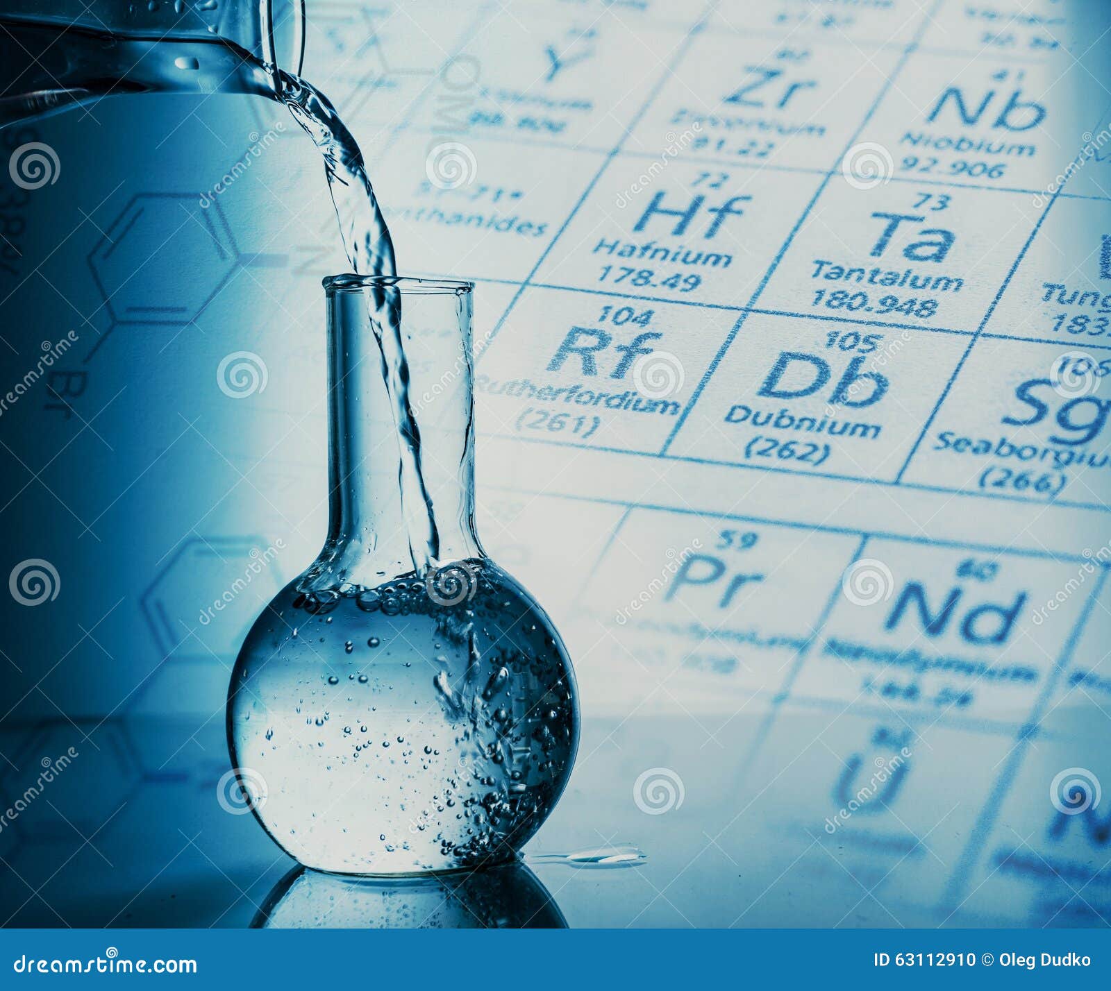 Vloeistof stock foto. Image of experiment, elementen - 63112910