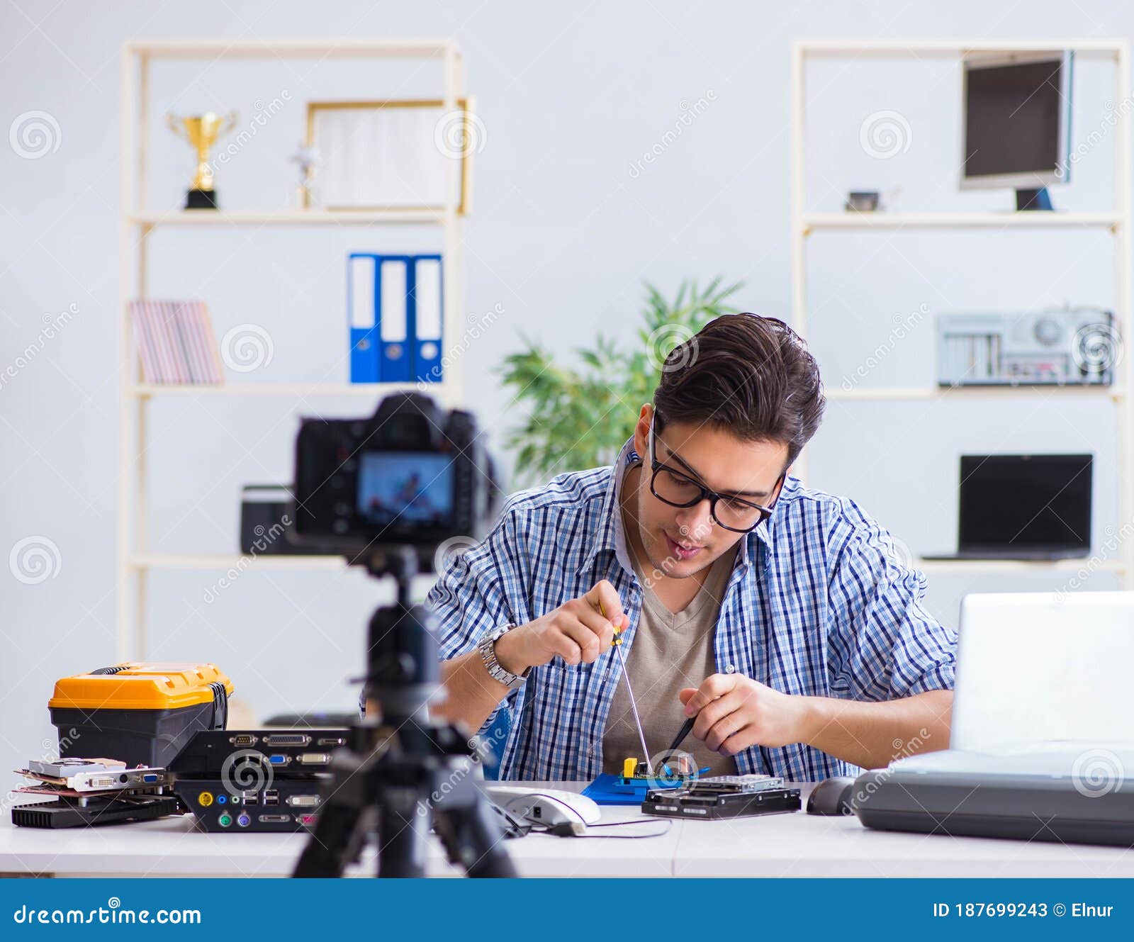 Vlogger Recording Computer Repair on Camera for Vlog Blog Stock Image ...
