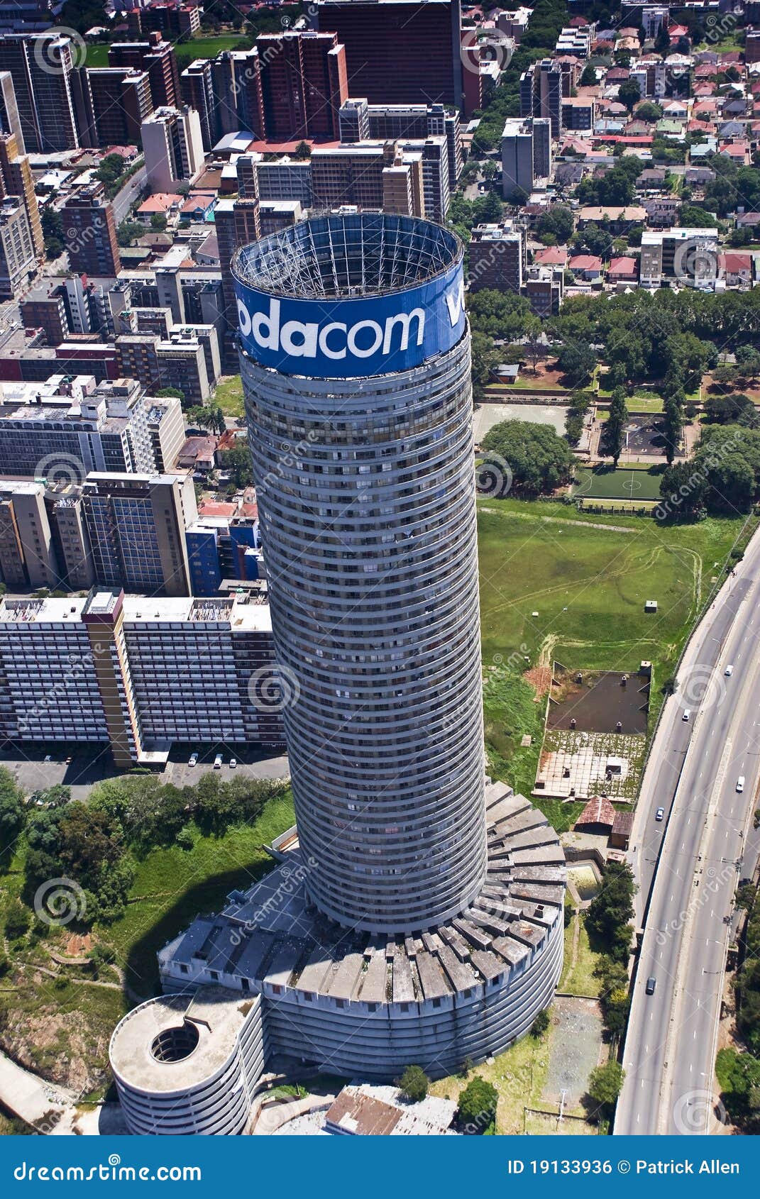 Vodacom Vodafone Ponte Skyscraper Editorial Photo - Image of scene ...