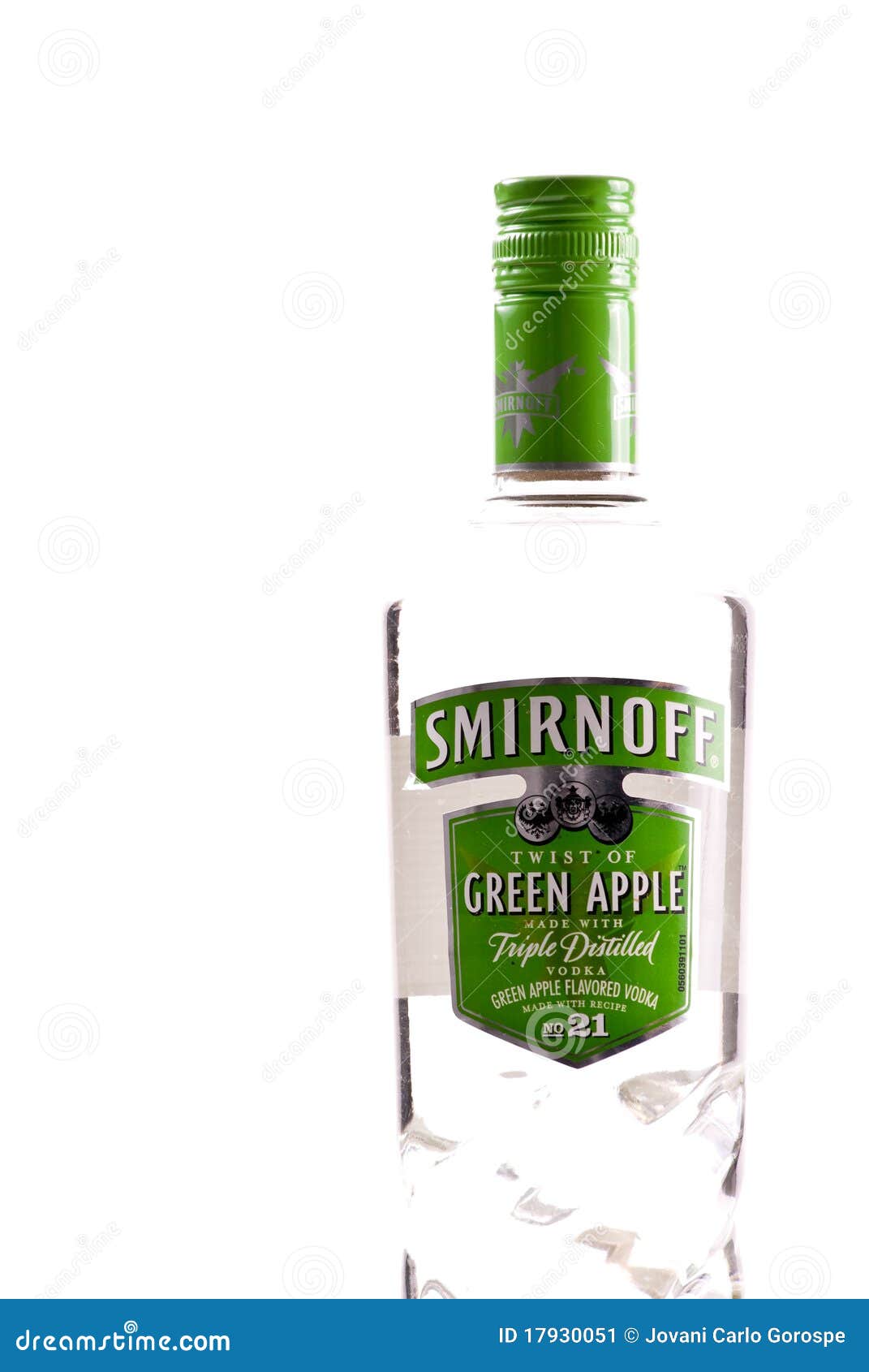 Vodka Verde De Smirnoff Apple Foto editorial - Imagen de licores ...