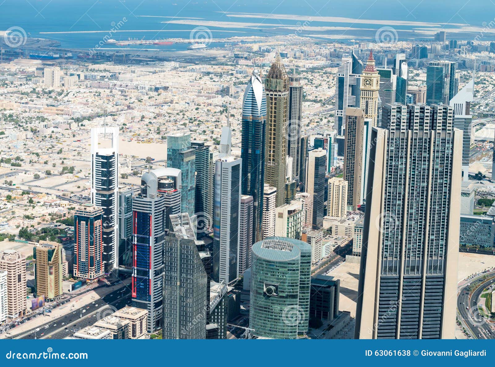 Vogelperspektive Von Dubai-Skylinen, UAE Stockfoto - Bild von horizont ...