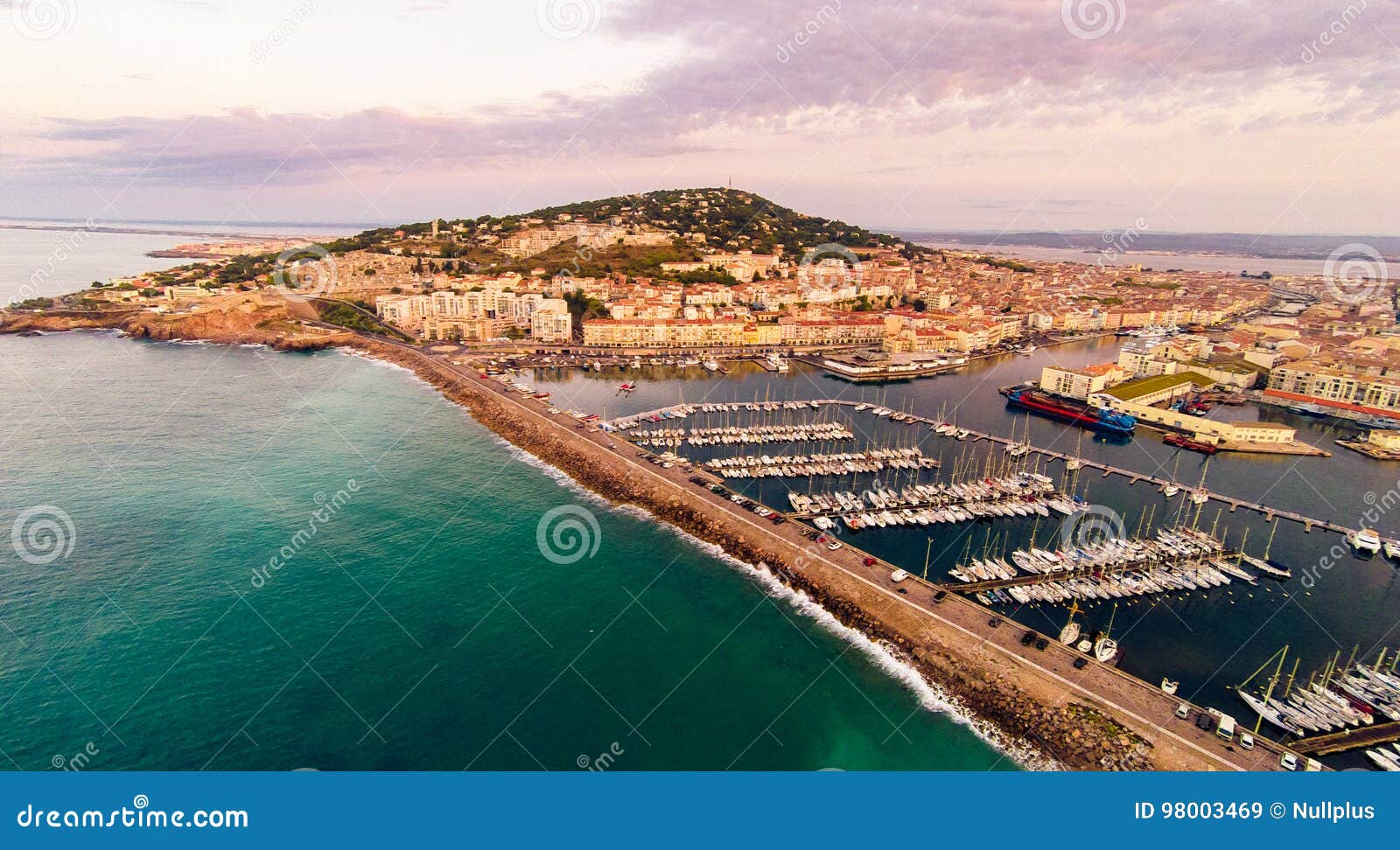 Vogelperspektive Von Sete, Frankreich Stockbild - Bild von yacht ...