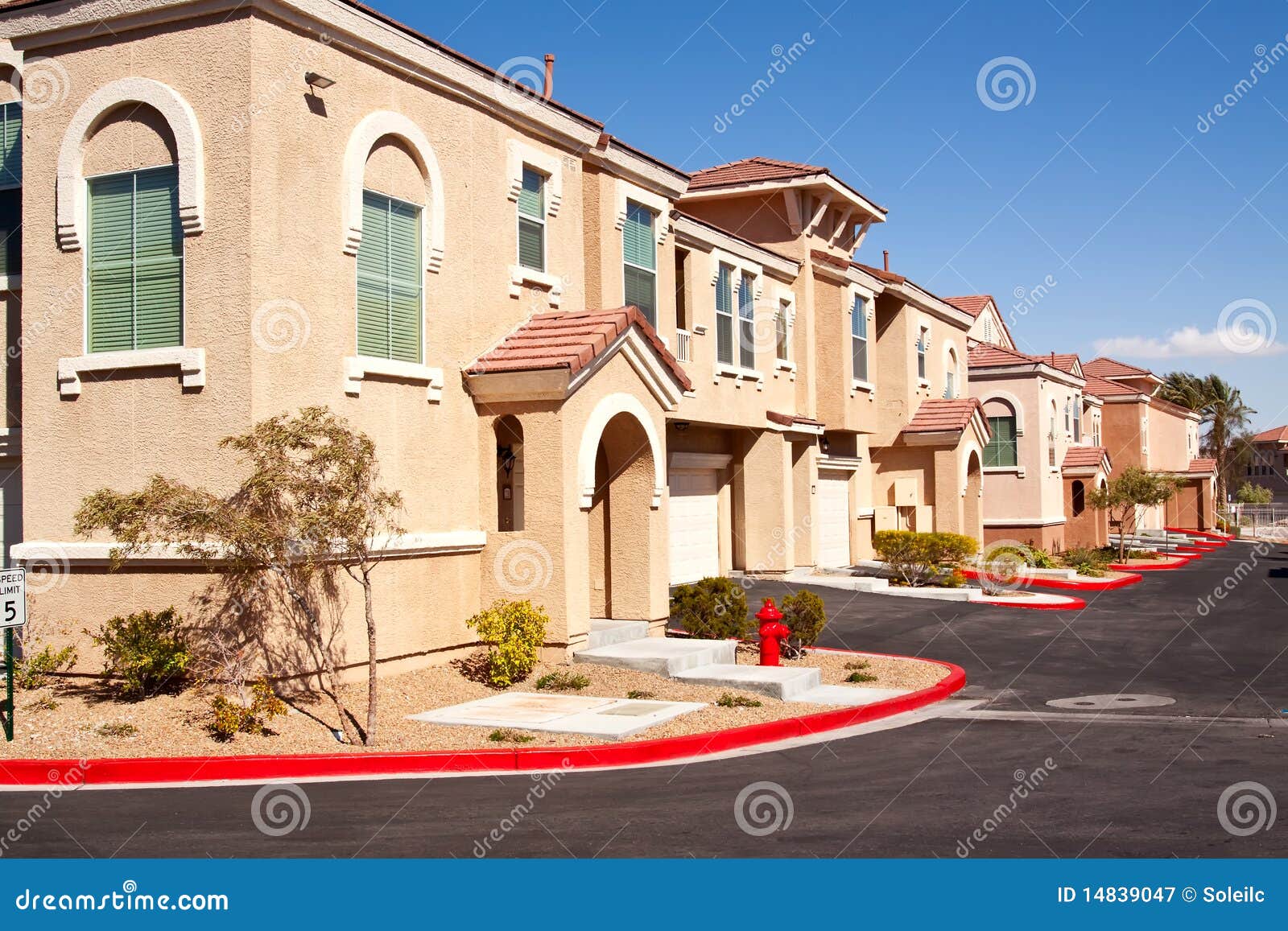 Voisinage Suburbain Tranquille Photographie éditorial - Image du ...