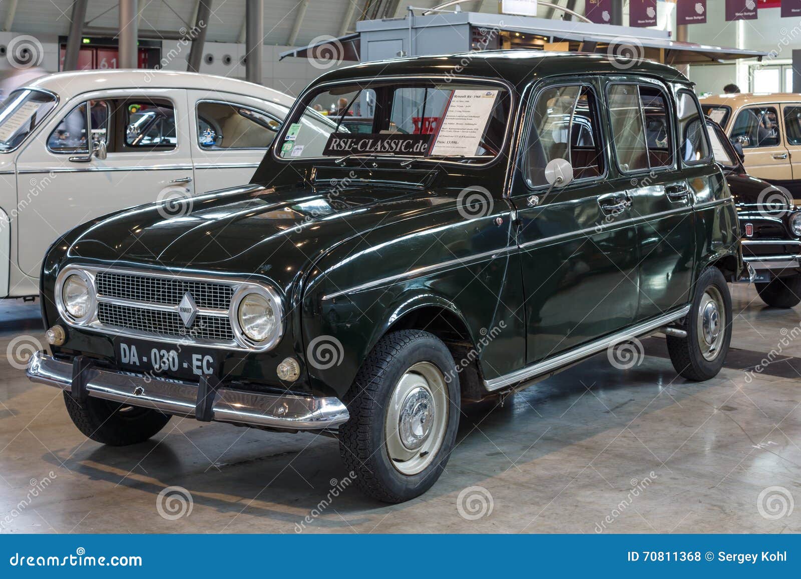 Voiture Renault R4, 1968 D'économie Photo stock éditorial - Image du ...