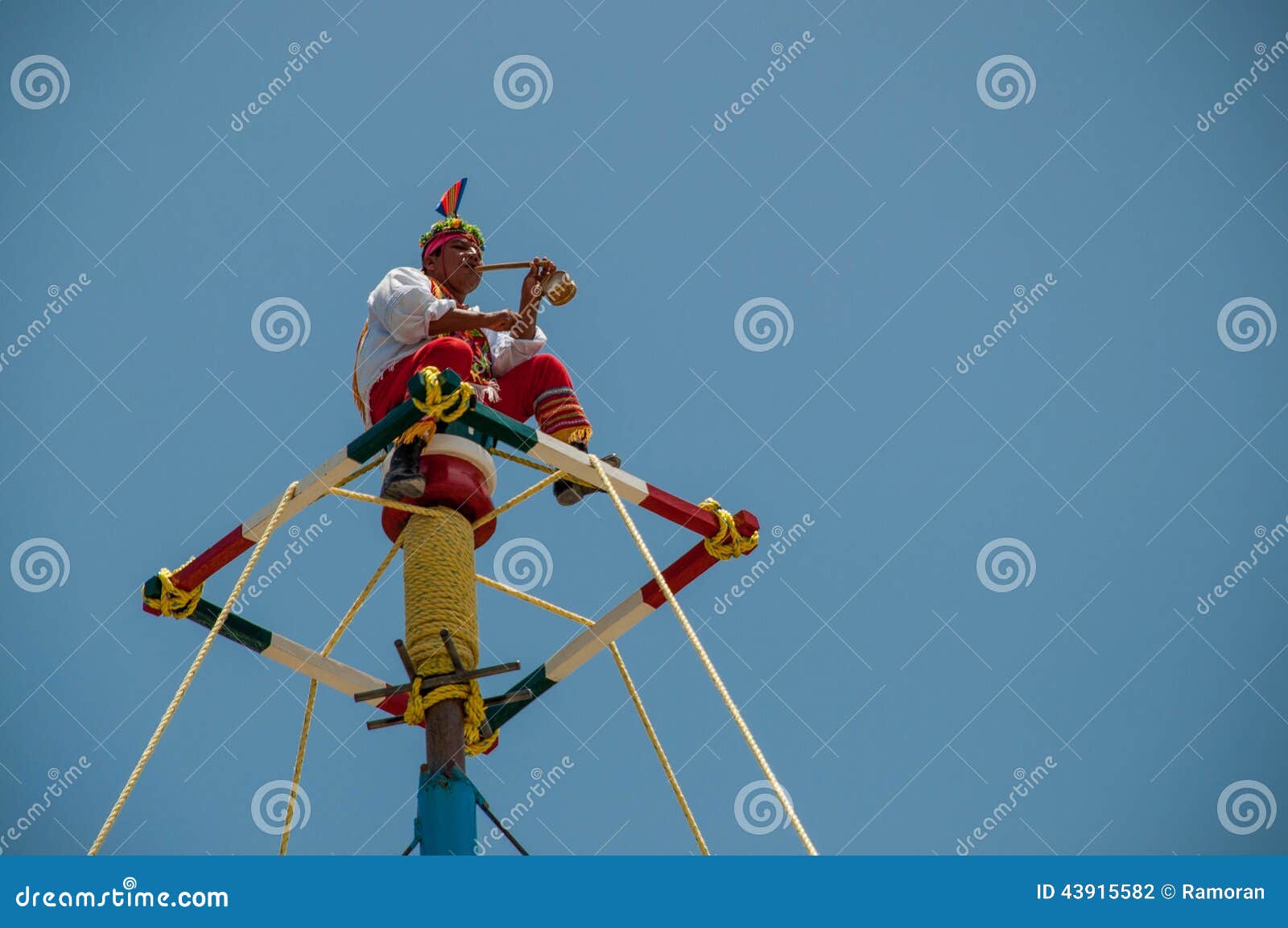 Voladores editorial photography. Image of offering, culture - 43915582