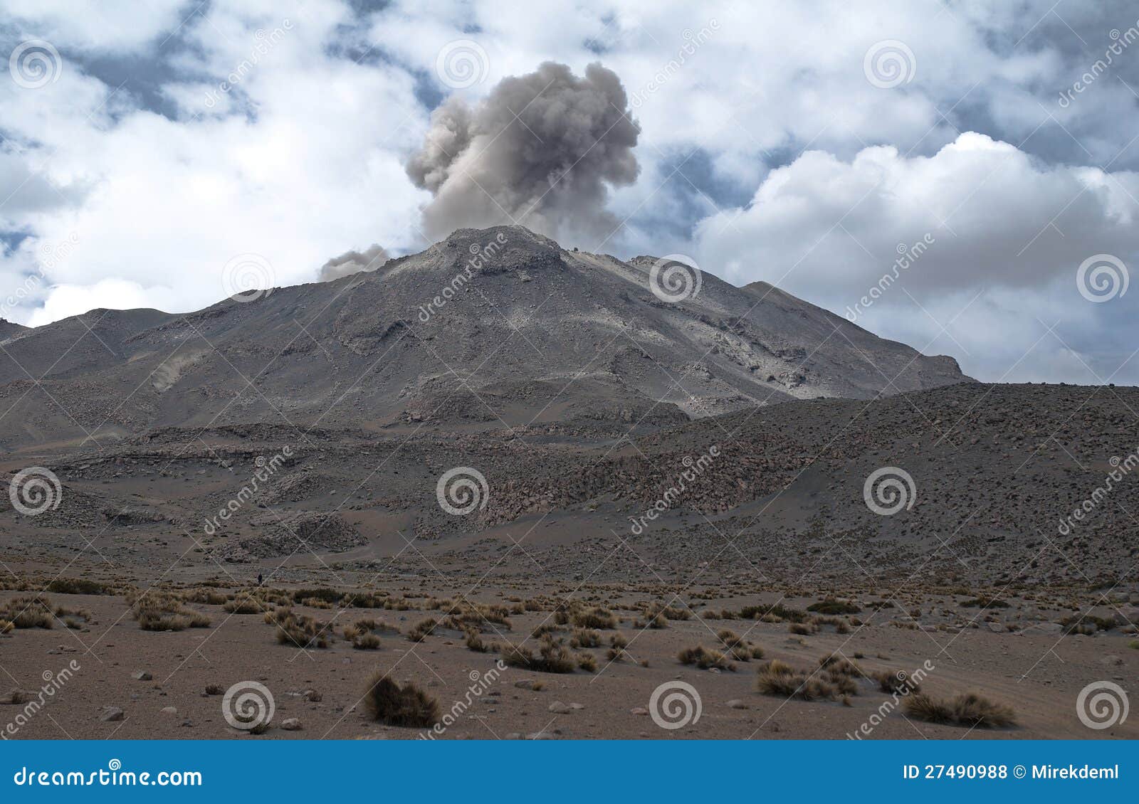 Volcán Ubinas foto de archivo. Imagen de cubo, salvaje - 27490988