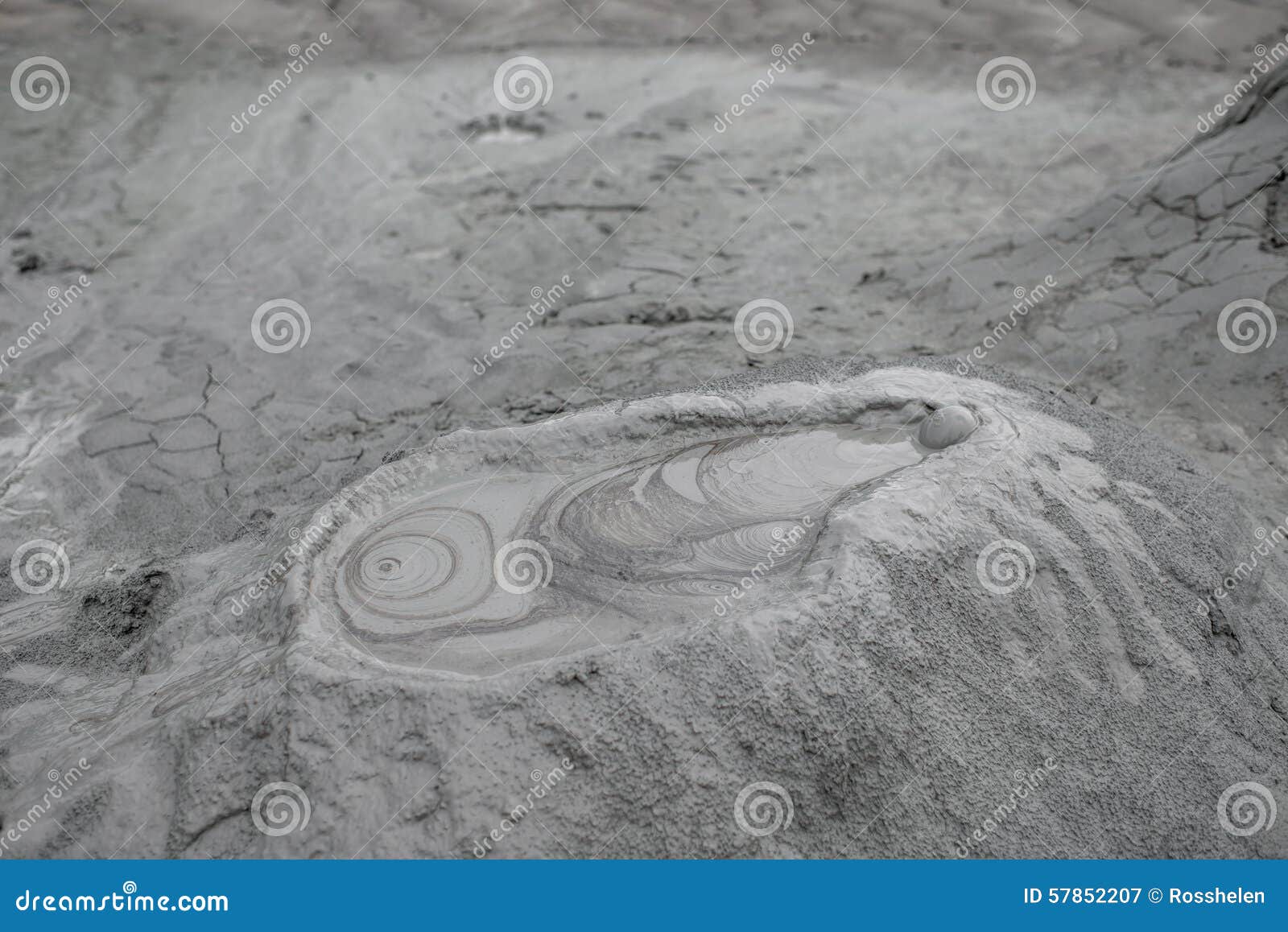 Volcanes del fango imagen de archivo. Imagen de grieta - 57852207