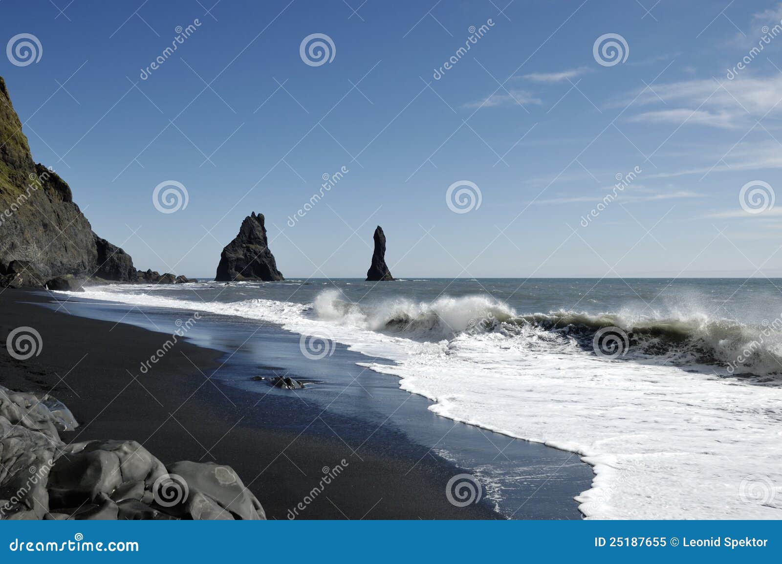 Volcanic beach in Iceland. stock image. Image of outdoors - 25187655