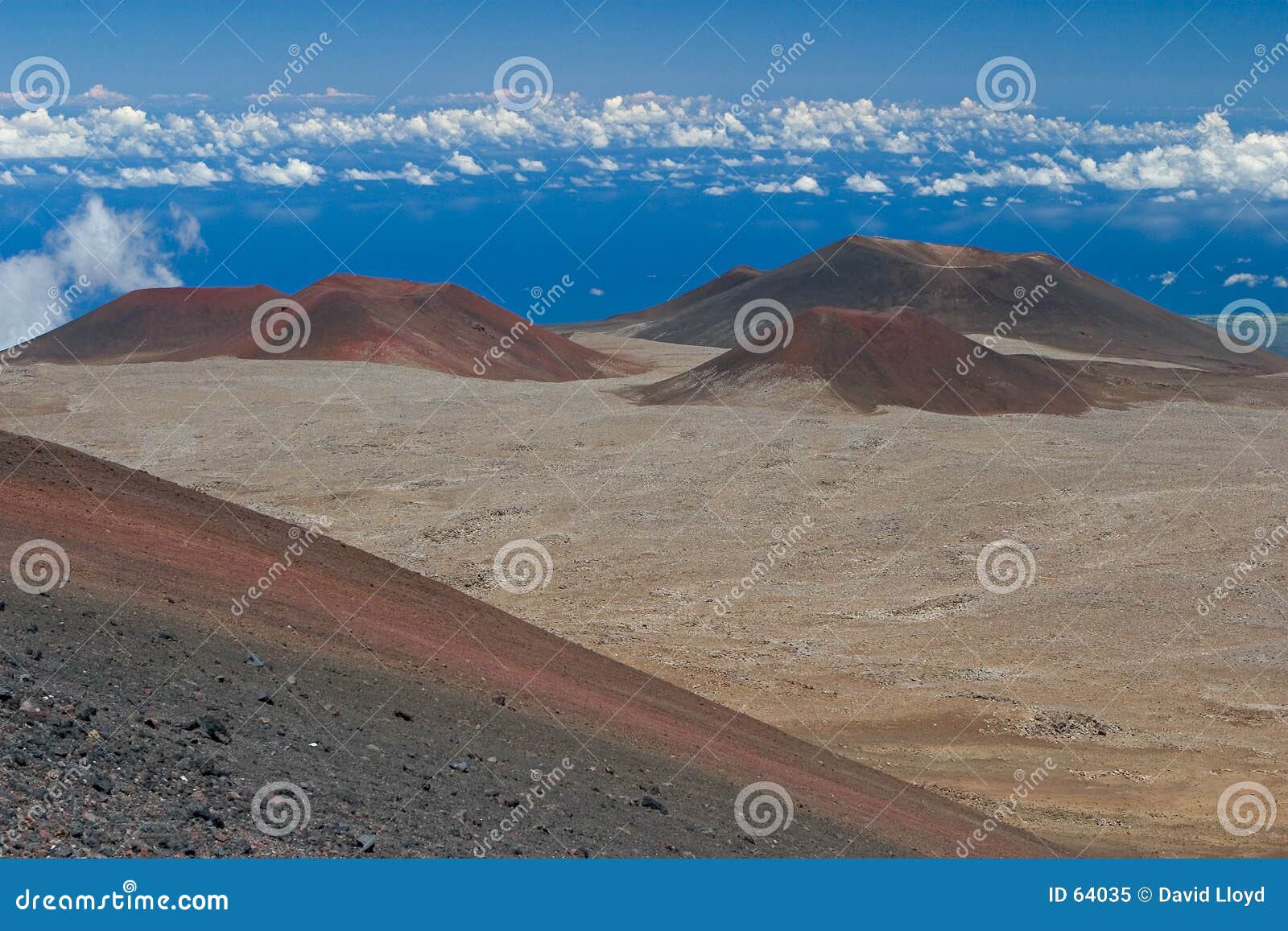 Volcanic cones stock image. Image of volcanoes, hawaii, mountains - 64035