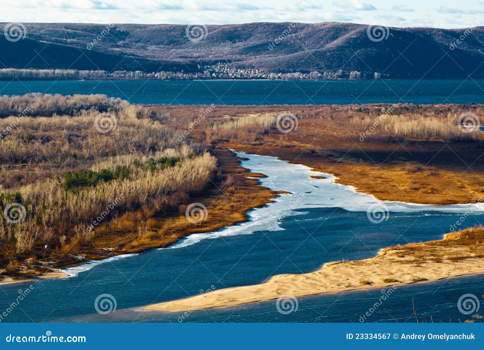 Volga River Bend Near Samara Stock Image - Image of forest, autumn ...