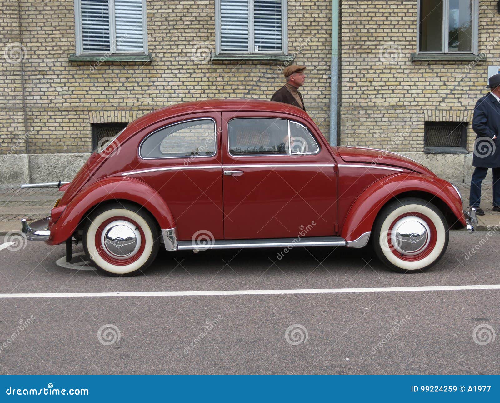 Volkswagen Beetle marrom imagem de stock editorial. Imagem de hippie ...
