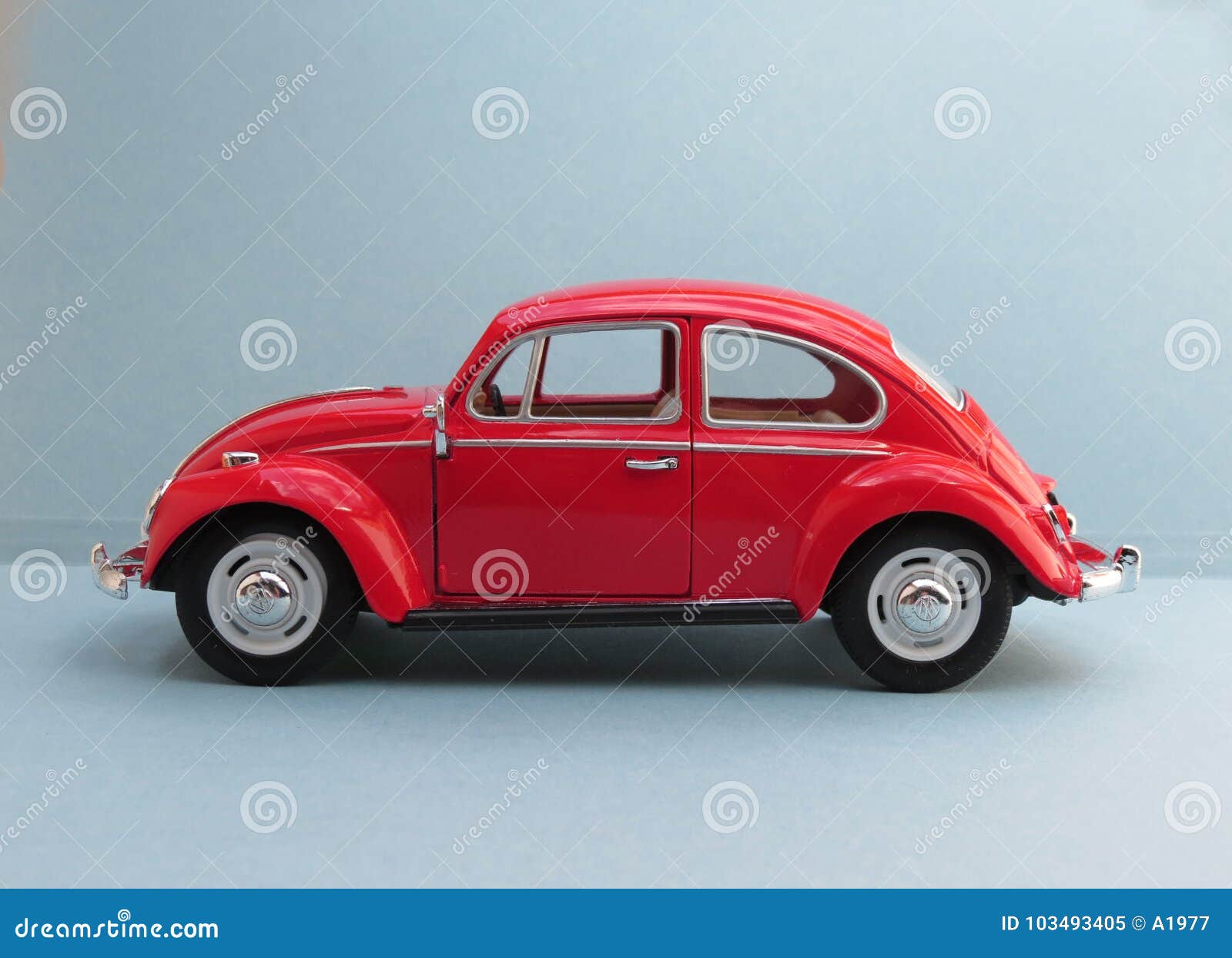 Volkswagen Beetle rojo imagen editorial. Imagen de famoso - 103493405