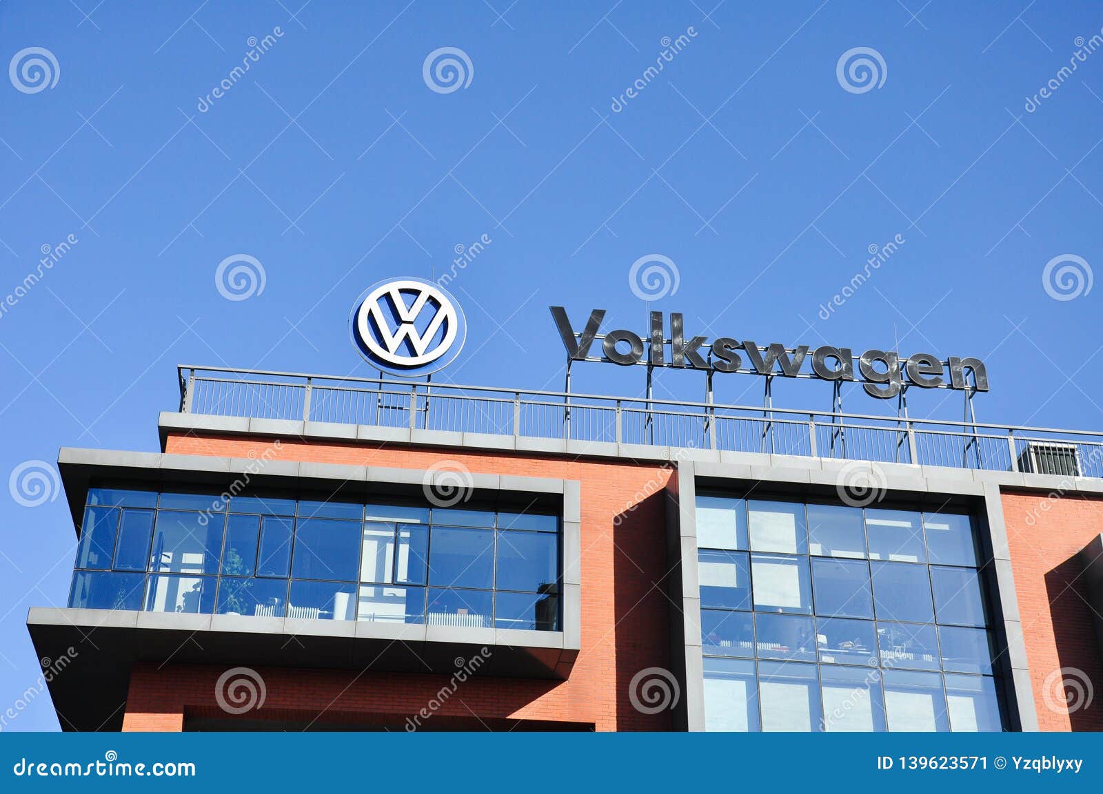 426 Volkswagen Office Photos - Free & Royalty-Free Stock Photos from ...