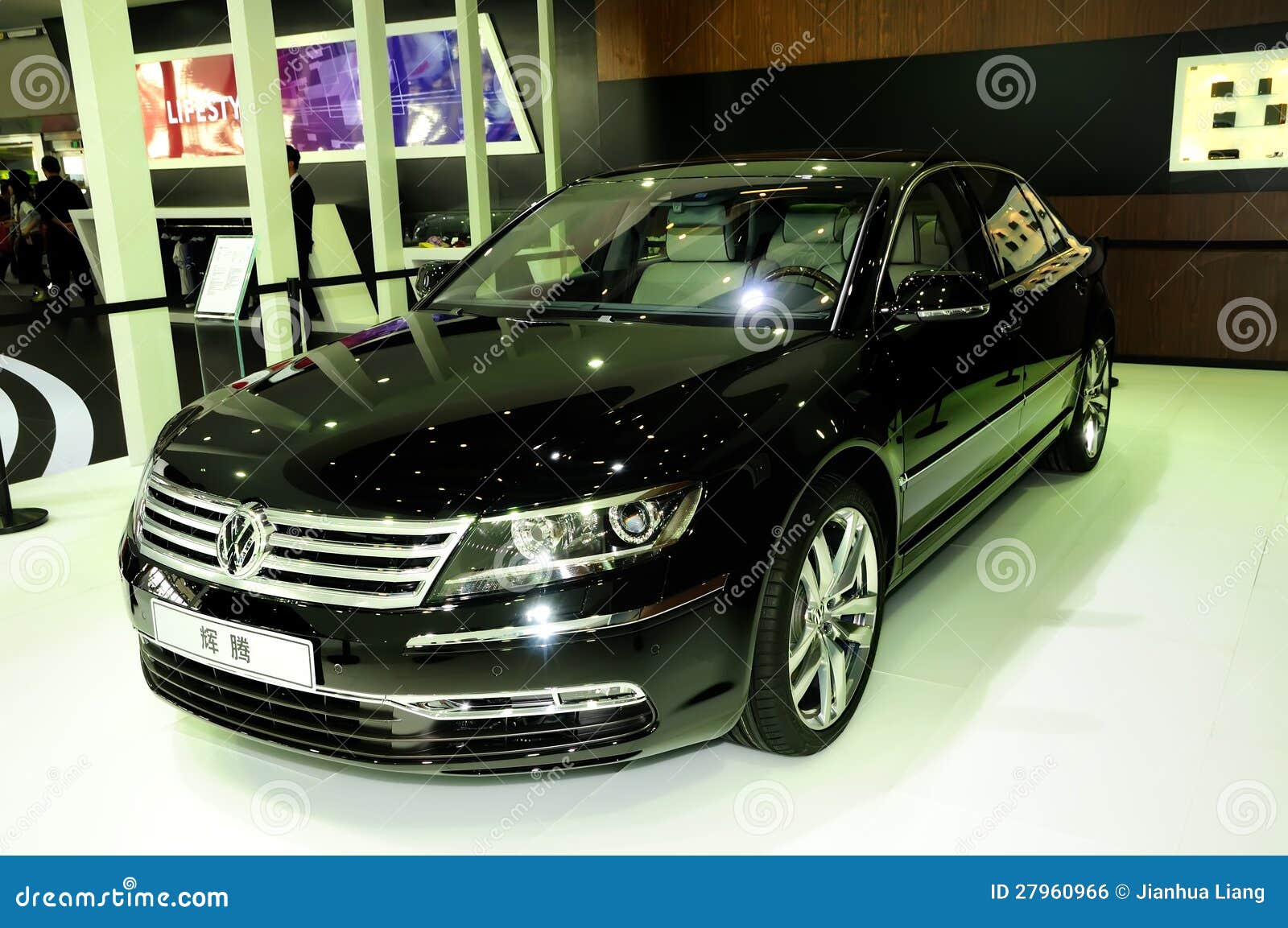 Volkswagen Phaeton Saloon Car Editorial Photo - Image of exhibition ...