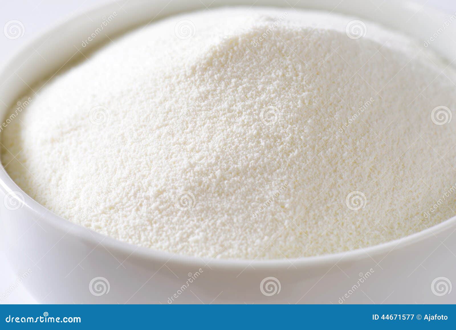 Volle melkpoeder stock afbeelding. Image of schot, gepoederd - 44671577