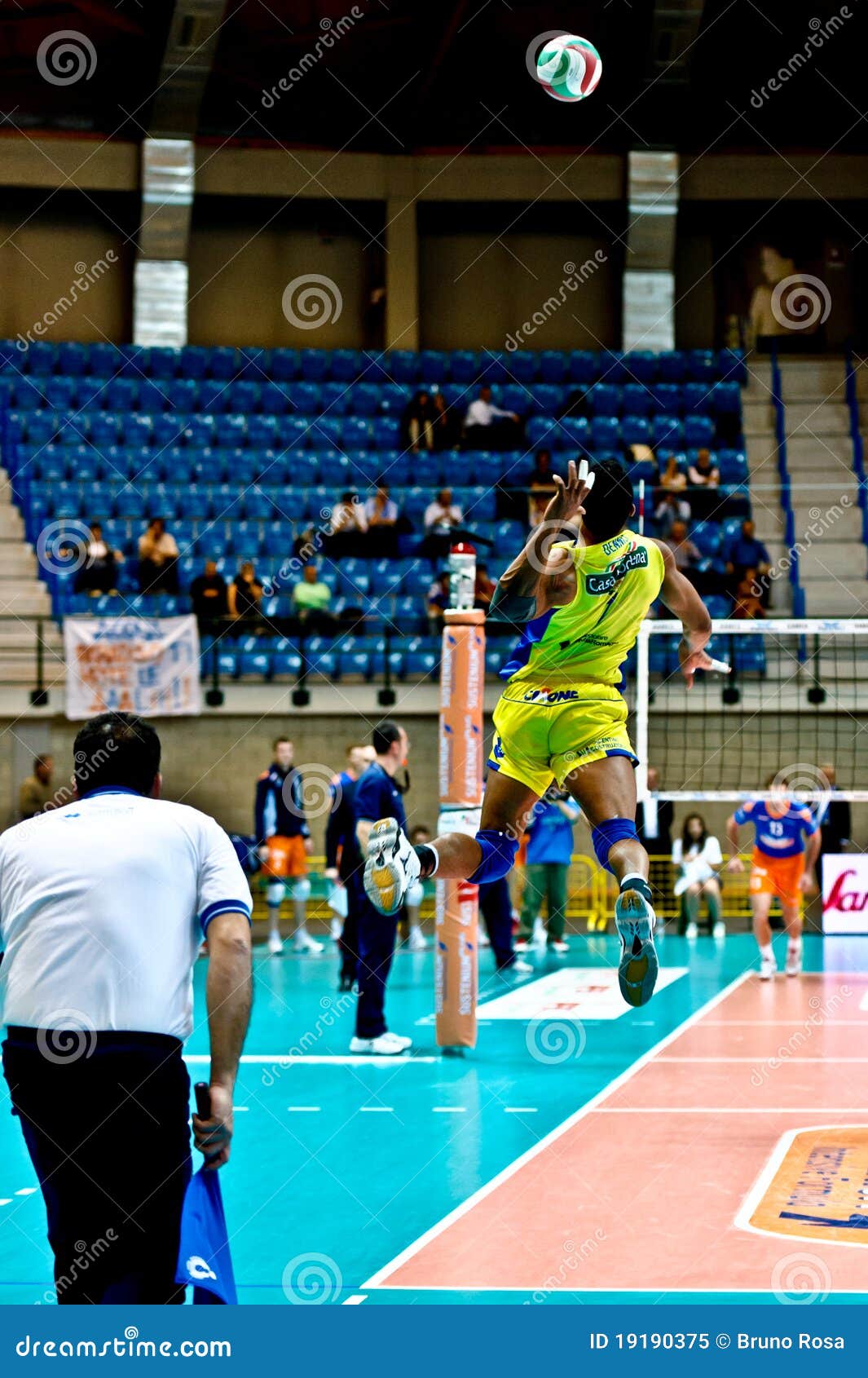 Volley jump service editorial image. Image of olympic - 19190375