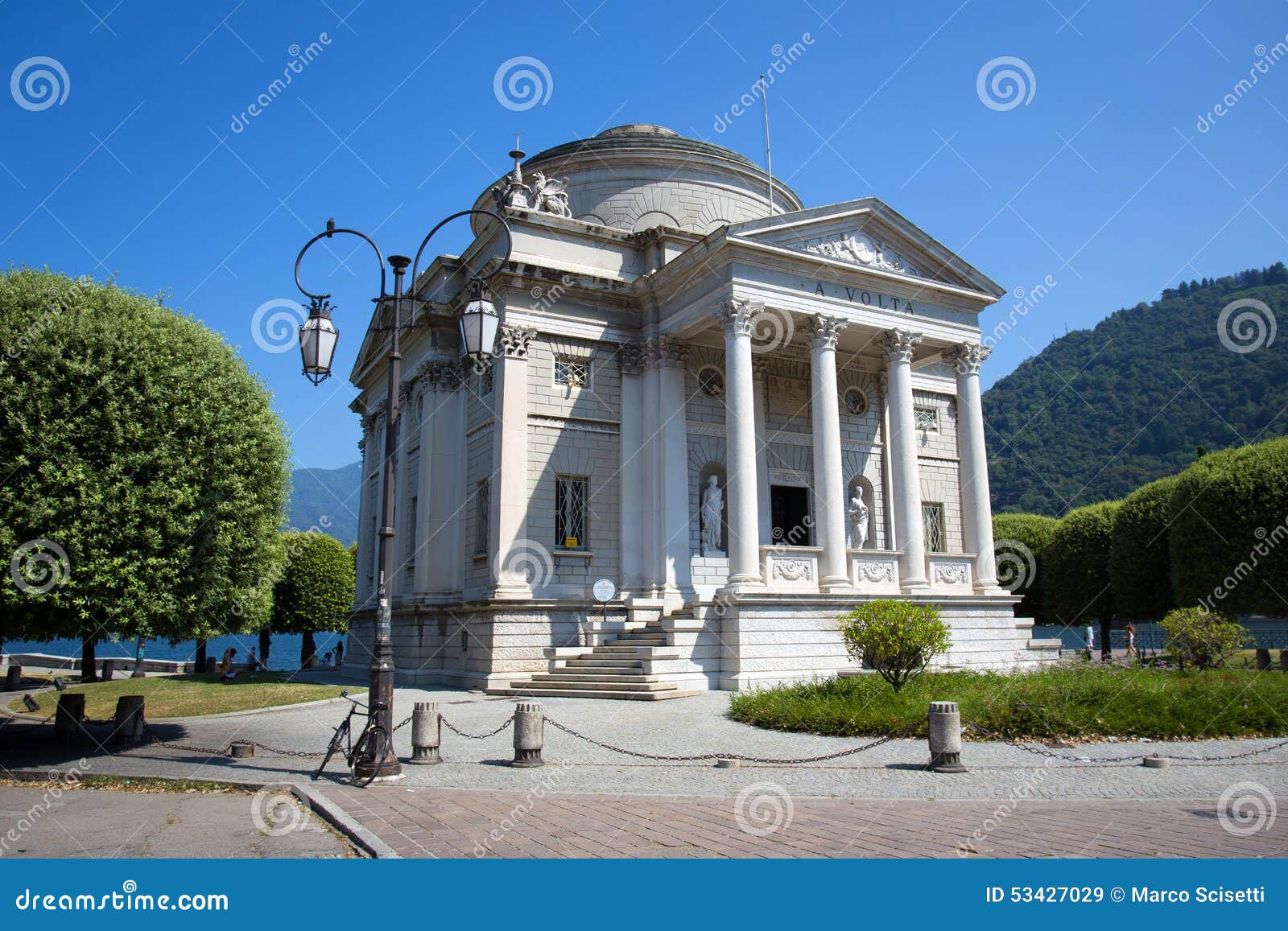 Volta Temple in Como, Italy Stock Image - Image of statue, classical ...