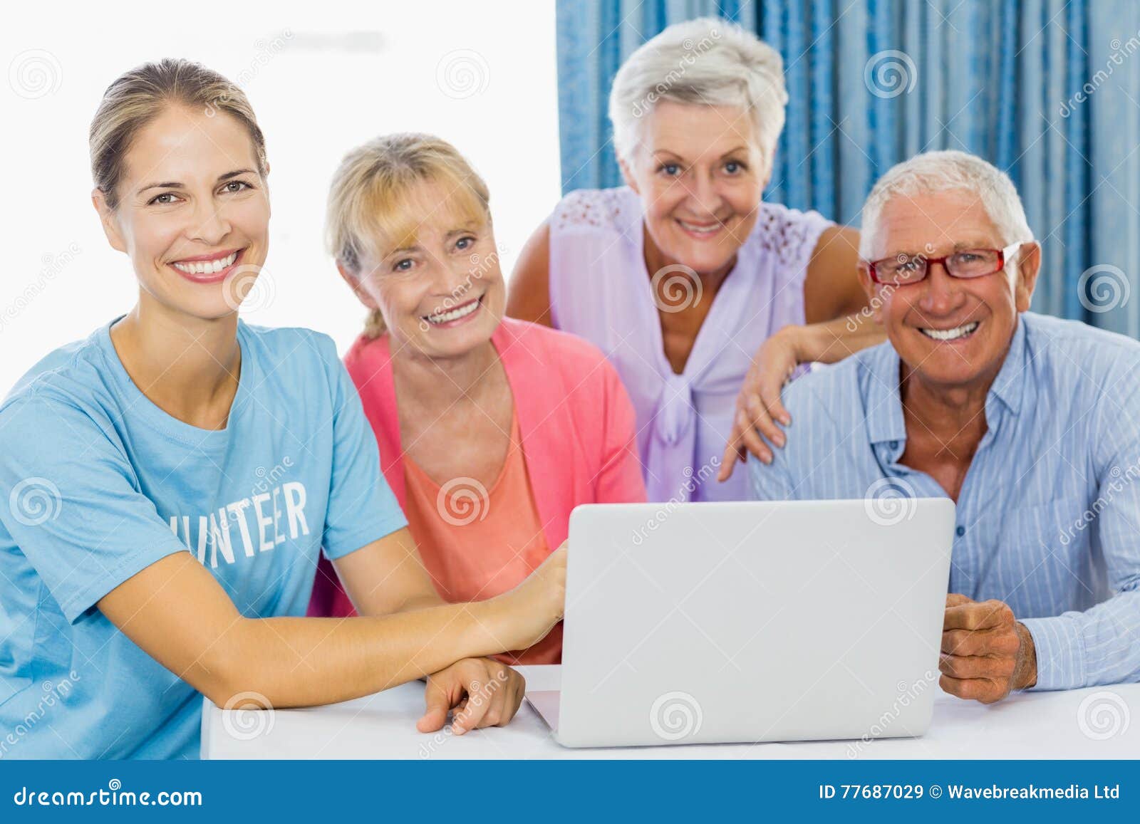 Volunteer and Seniors Using a Laptop Stock Image - Image of altruistic ...