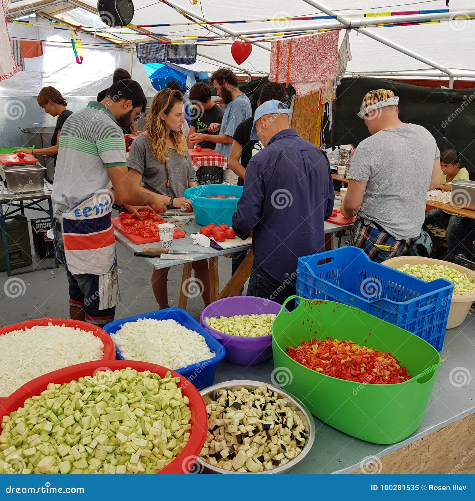 Volunteers Cooking for Refugees in a Camp Editorial Image - Image of ...