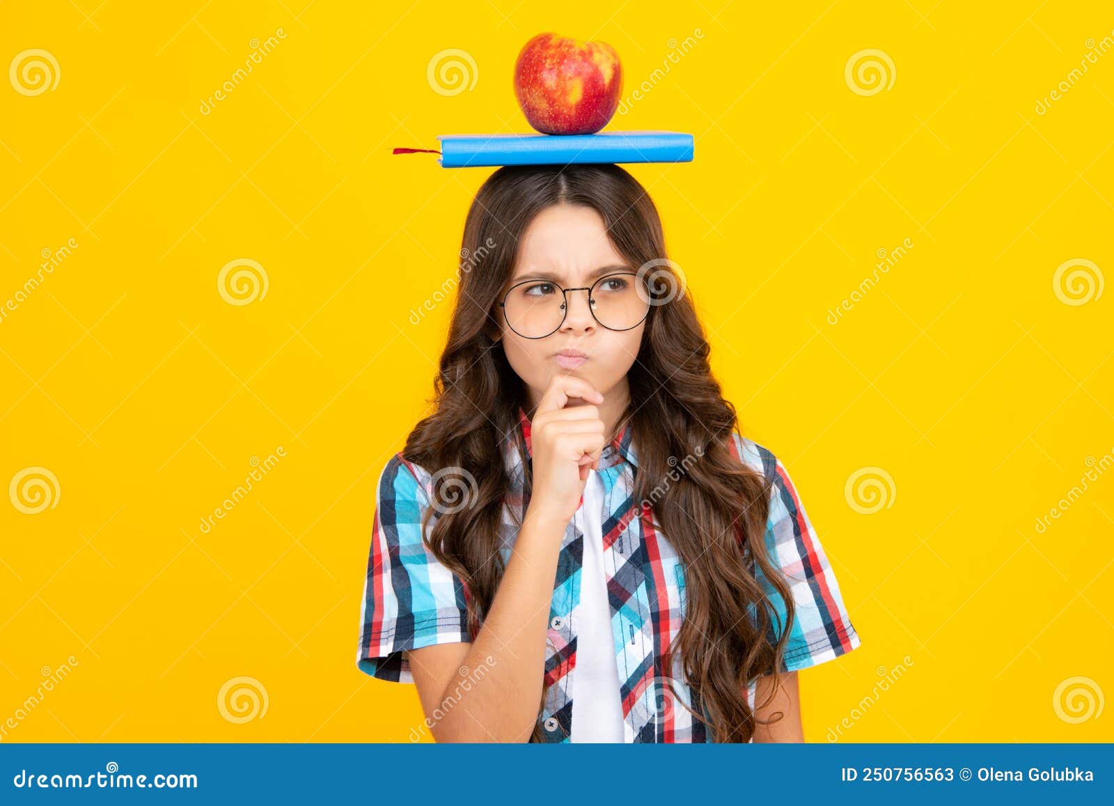 Volver A La Escuela Escolar Adolescente Con Manzana En La Cabeza Lista